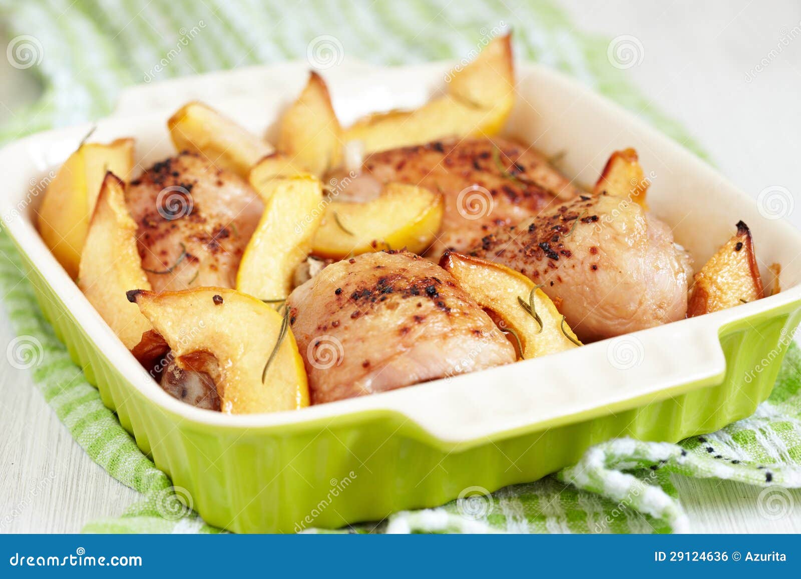 Pollo cocido foto de archivo. Imagen de verde, vacaciones - 29124636