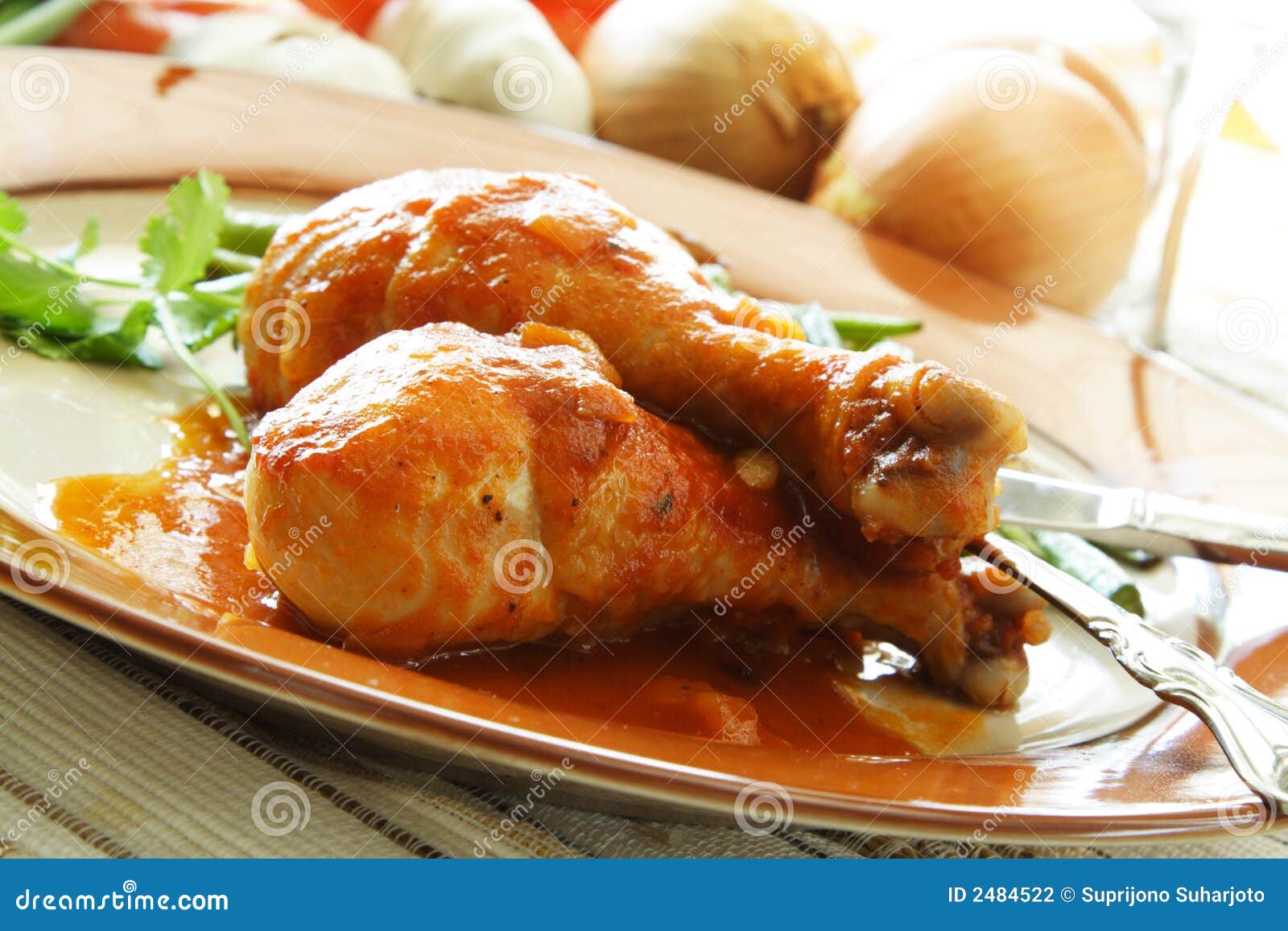 Pollo cocido al horno foto de archivo. Imagen de cocina - 2484522