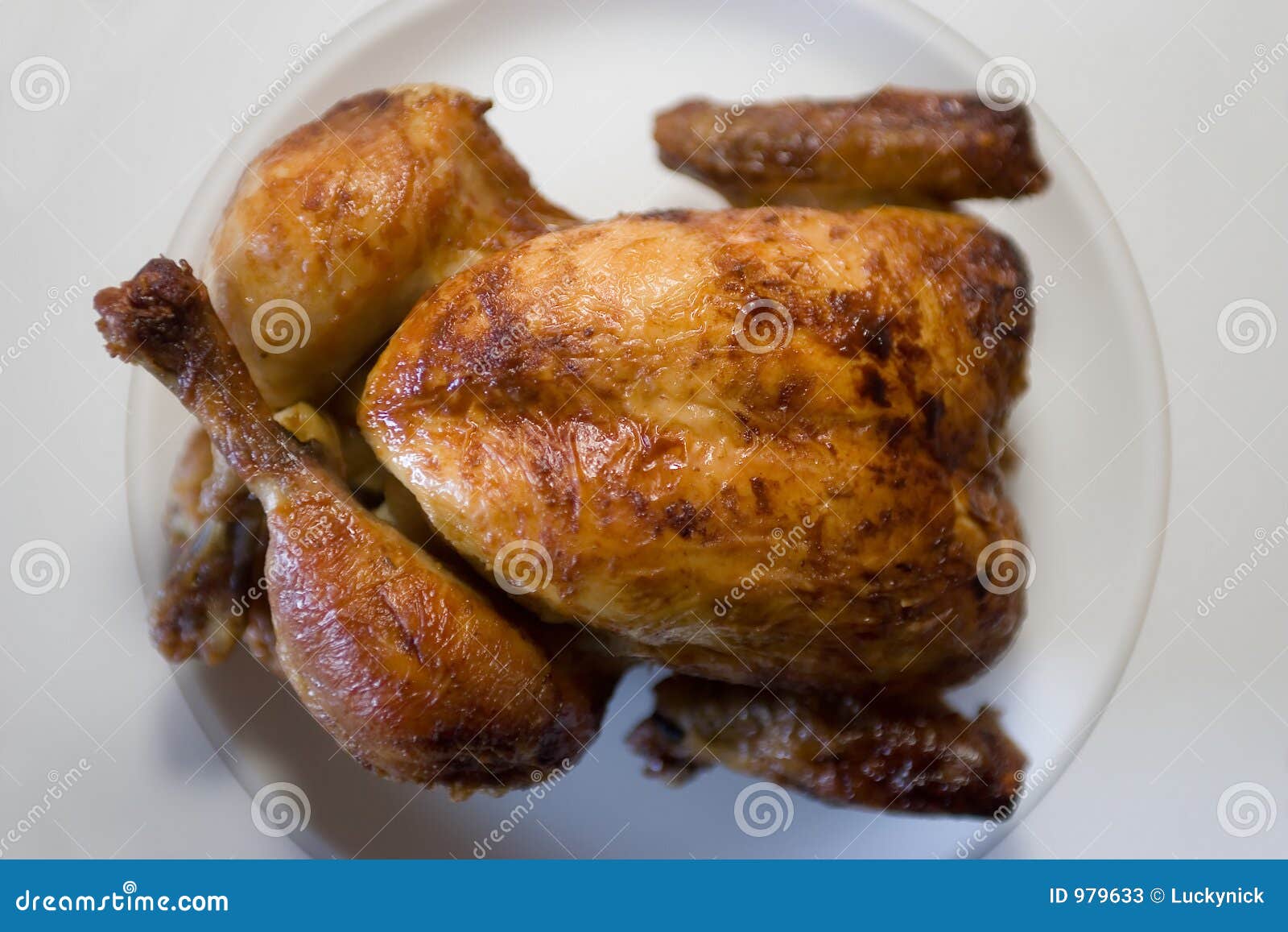 Pollo cocido al horno imagen de archivo. Imagen de cocina - 979633