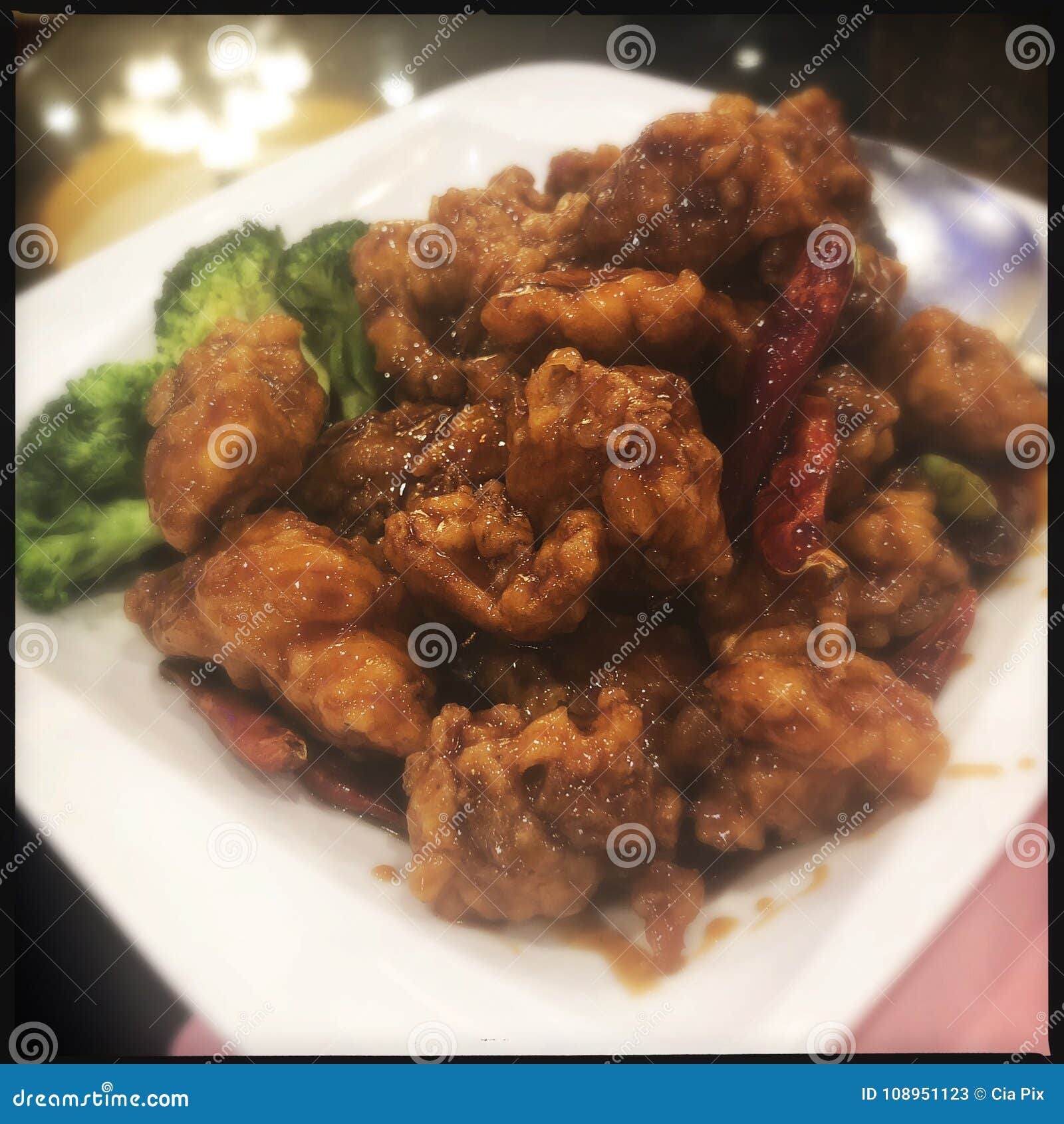 Pollo de general Tao imagen de archivo. Imagen de comida - 108951123