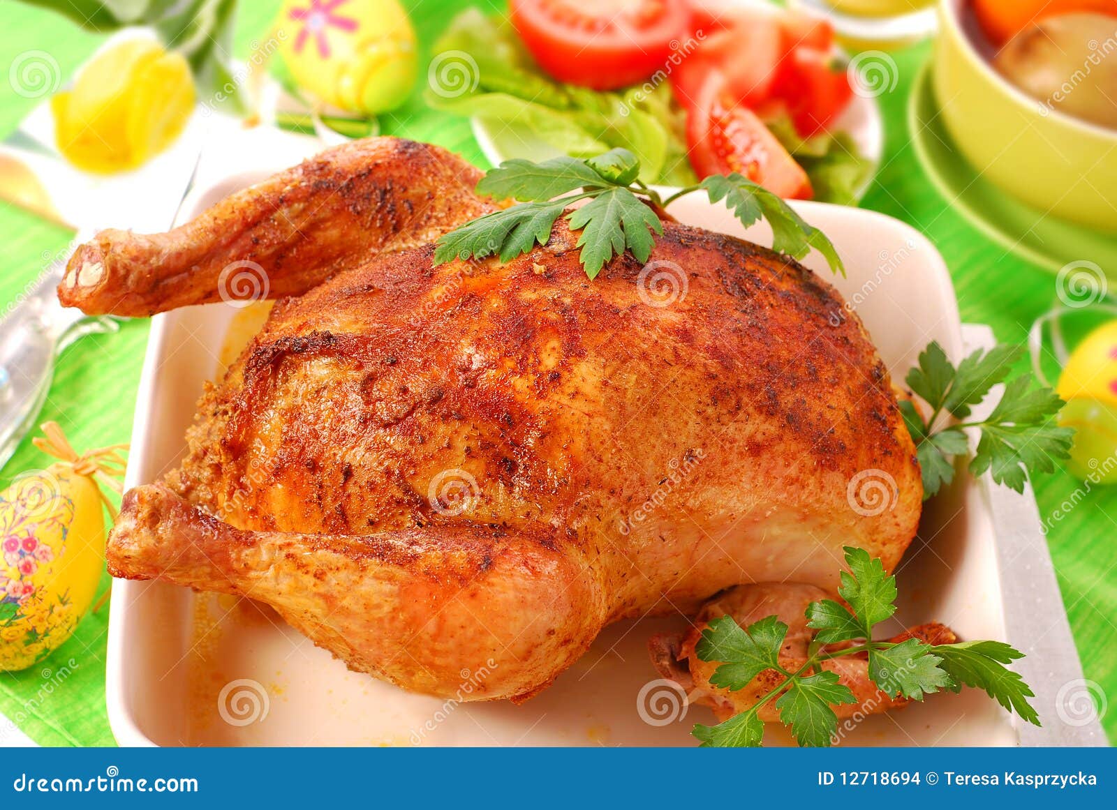 Pollo Entero Cocido Al Horno Imagenes de archivo - Imagen: 12718694