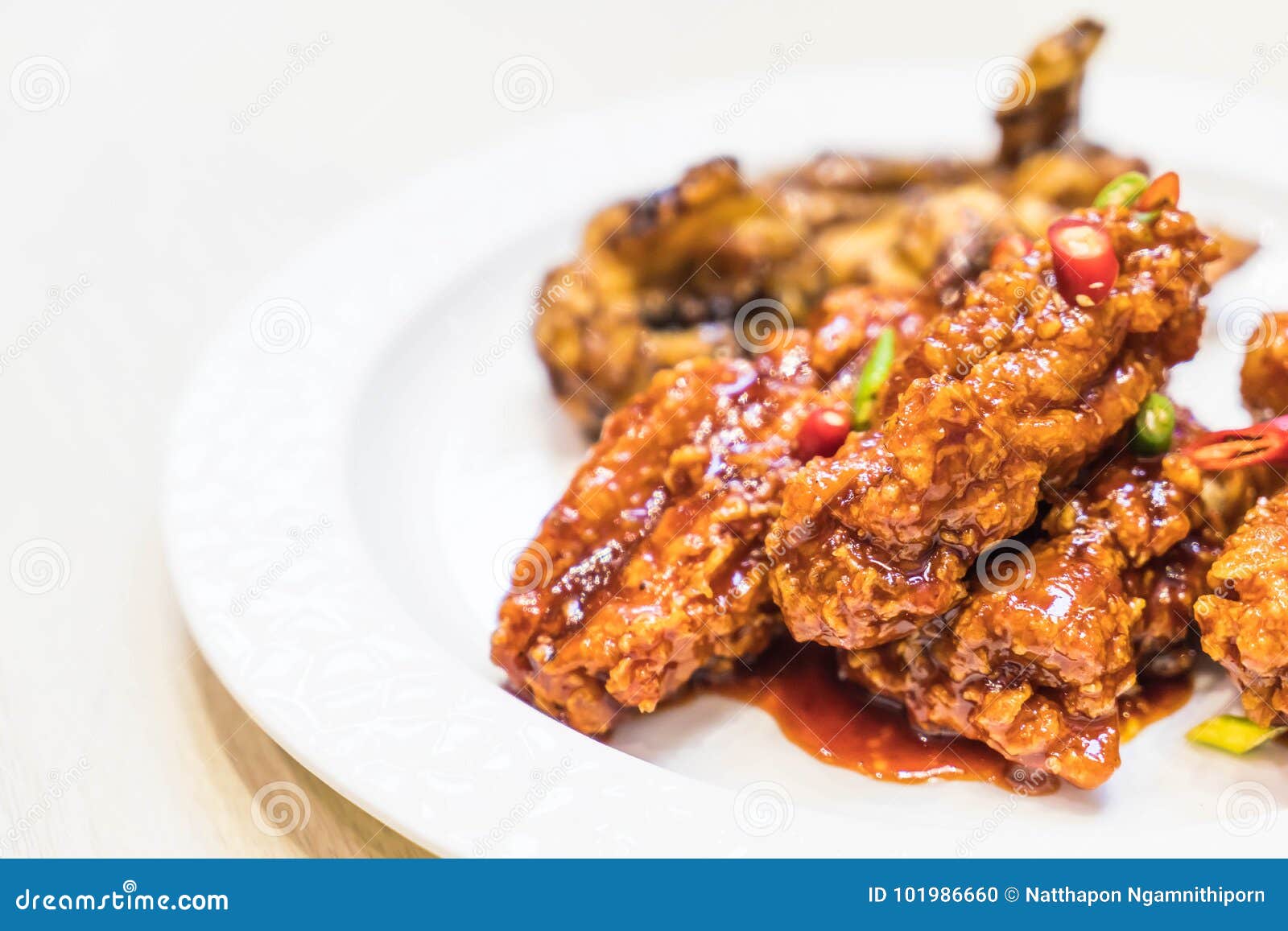 Pollo Fritto Con Salsa Piccante Fotografia Stock - Immagine di piccante ...