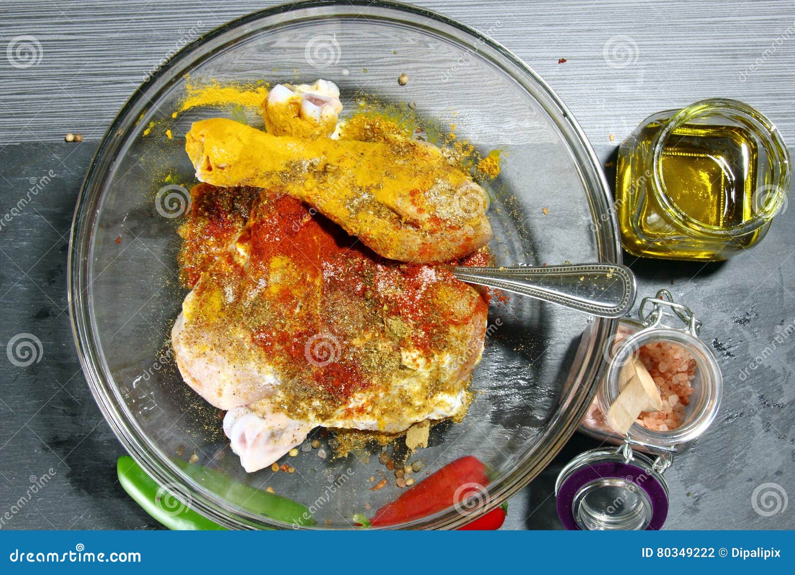 Pollo marinato fotografia stock. Immagine di dieta, bacchette - 80349222