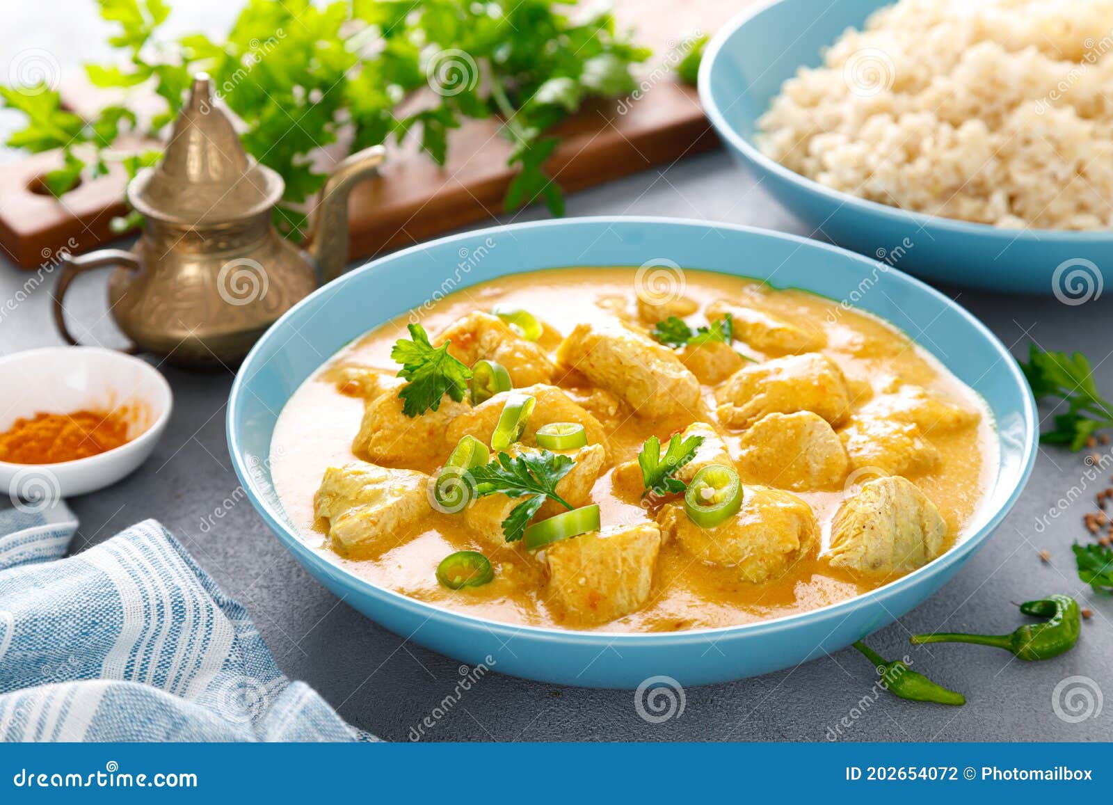 Pollo Tikka Masala Curry Comida India Foto de archivo - Imagen de fondo ...