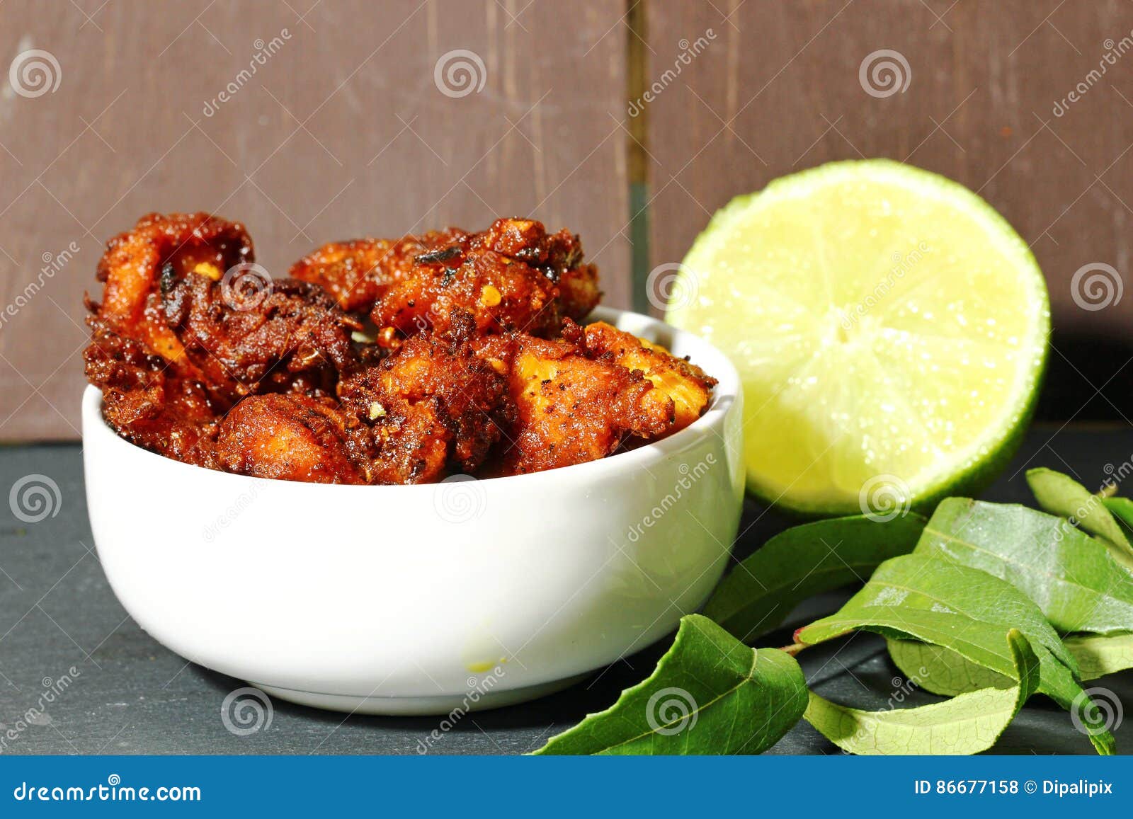 Pollo 65, Un Aperitivo Indio Del Pollo Foto de archivo - Imagen de ...