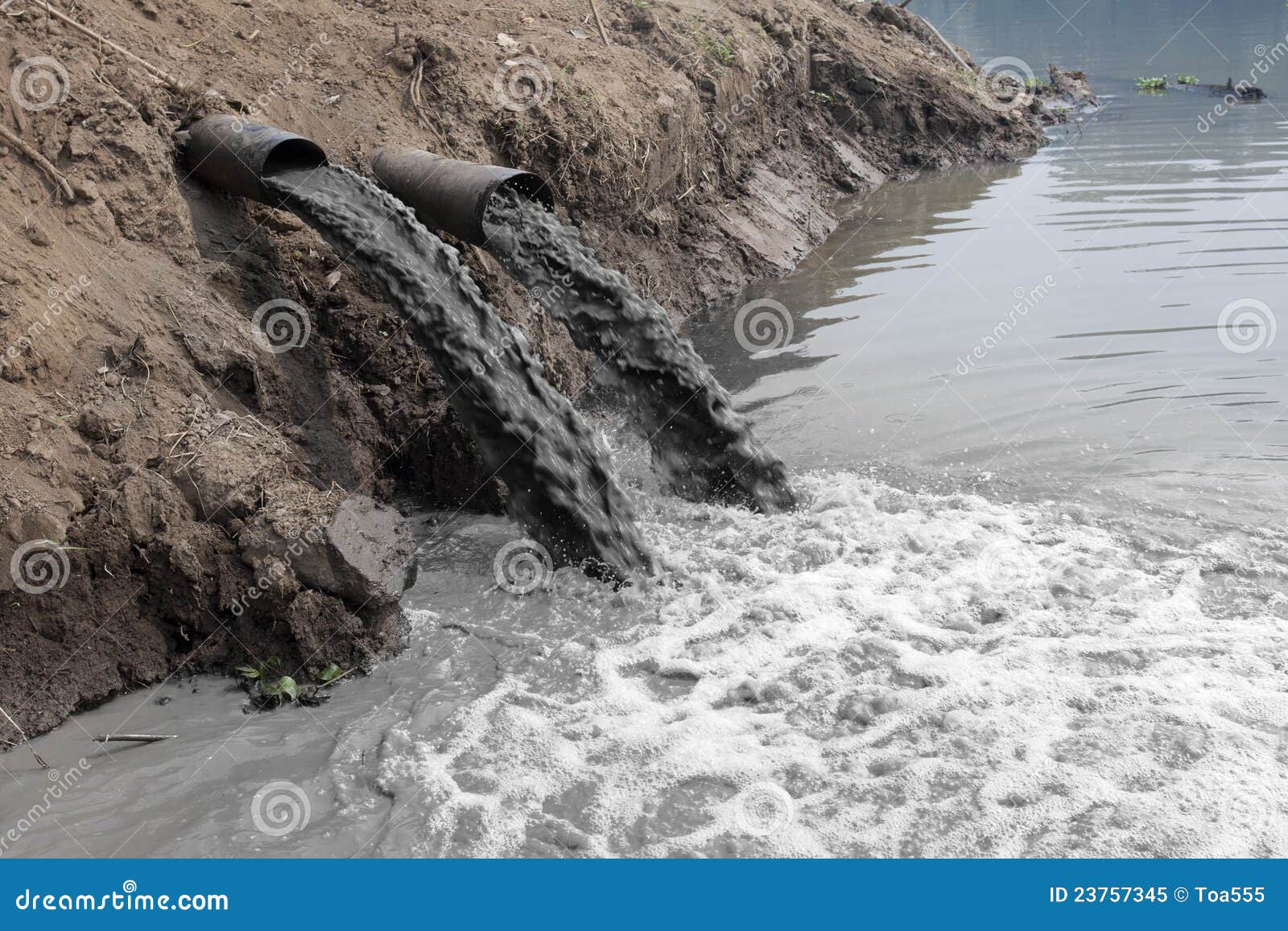 Pollution De L'eau Photo libre de droits - Image: 23757345