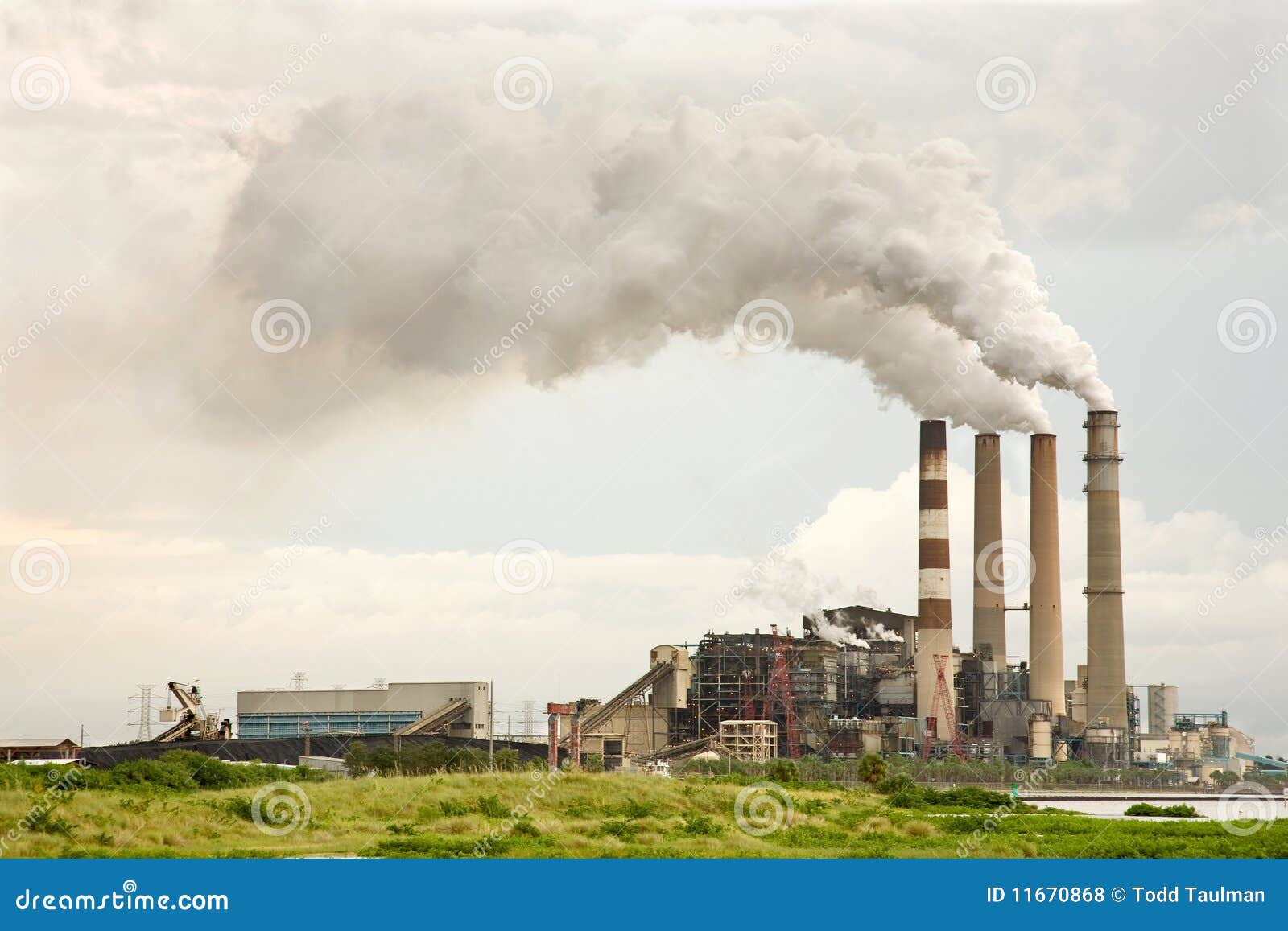 Pollution industrielle photo stock. Image du pouvoir - 11670868