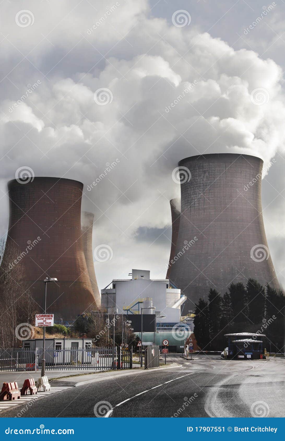 Pollution from Power Station Stock Image - Image of large, electric ...