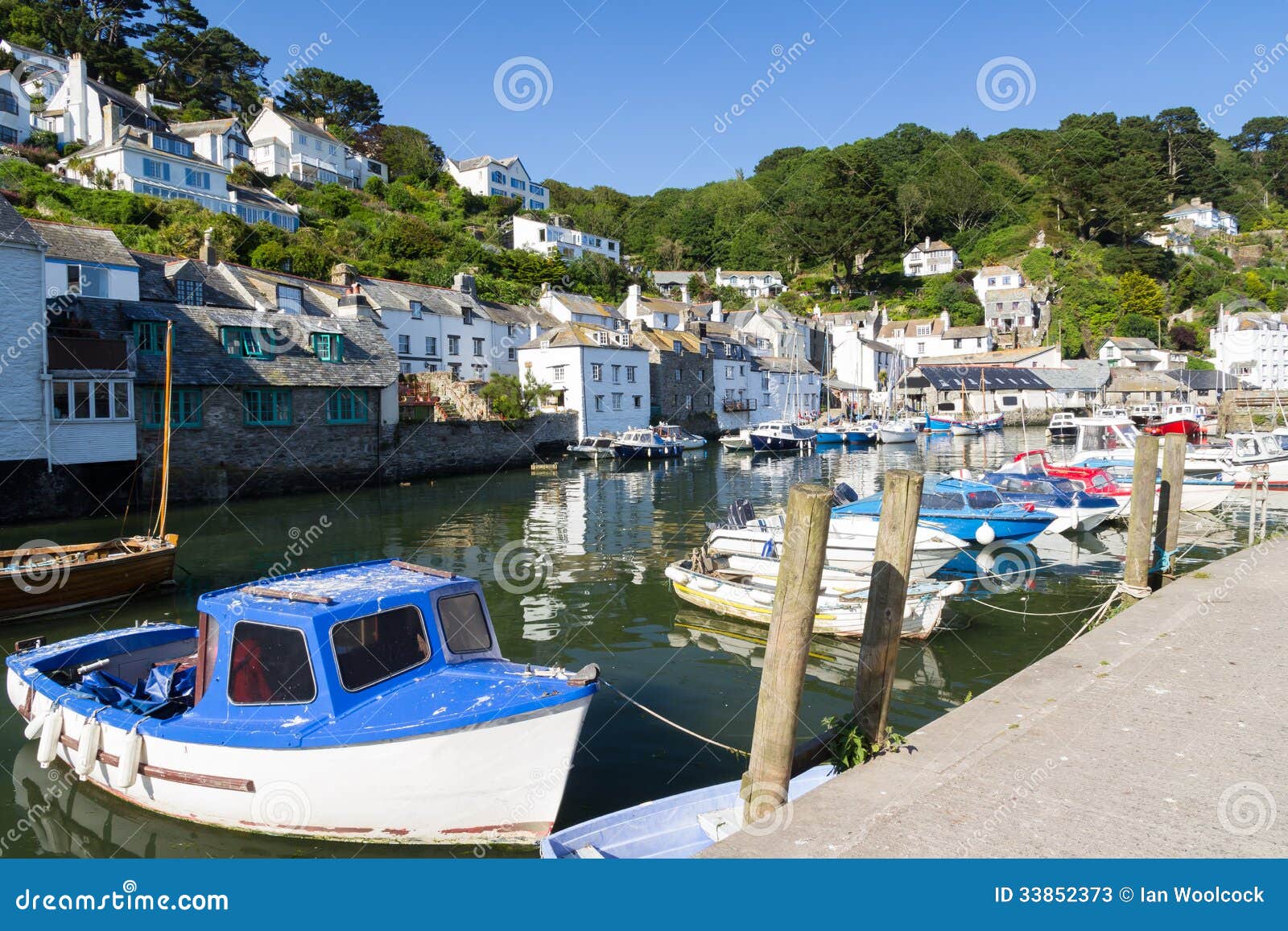Polperro Harbour Cornwall England Stock Image - Image of coastline ...