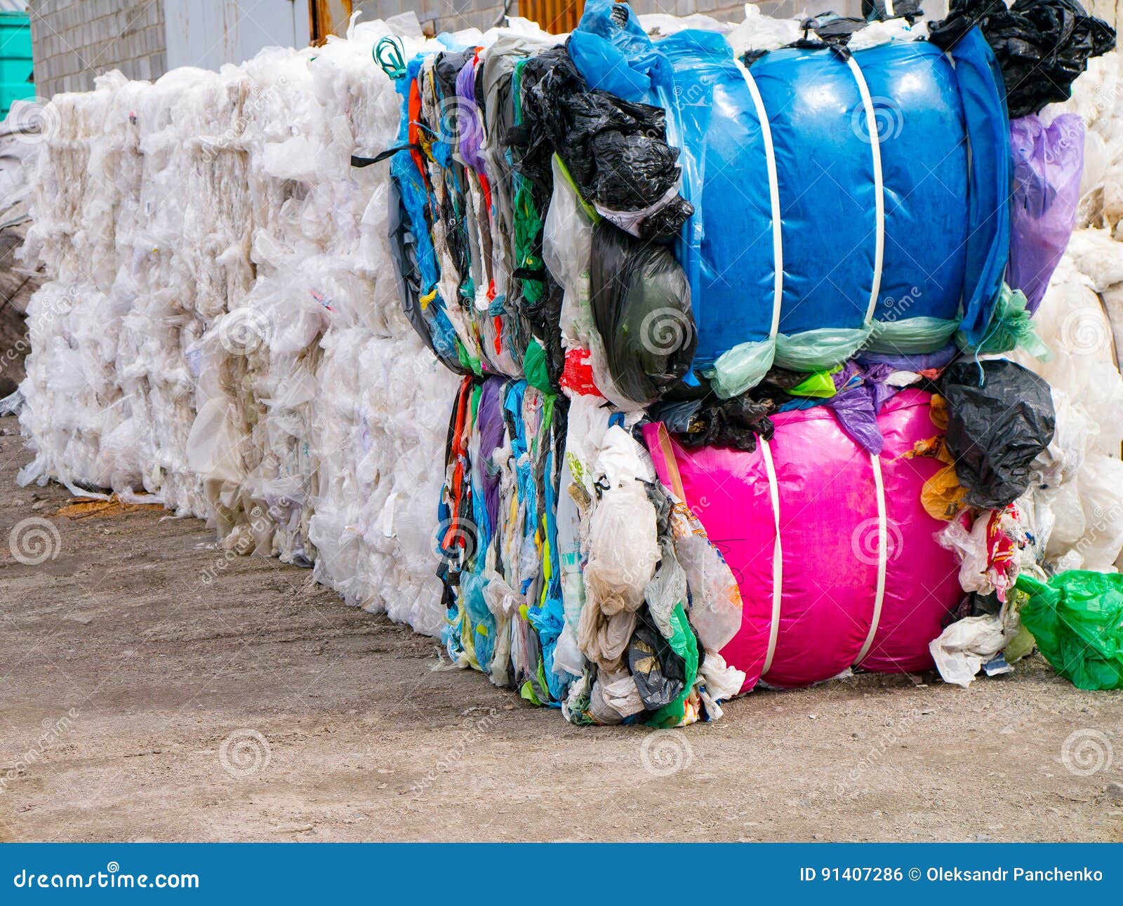 Polyethylene Packaging for Recycling Processing with Strapping Stock ...