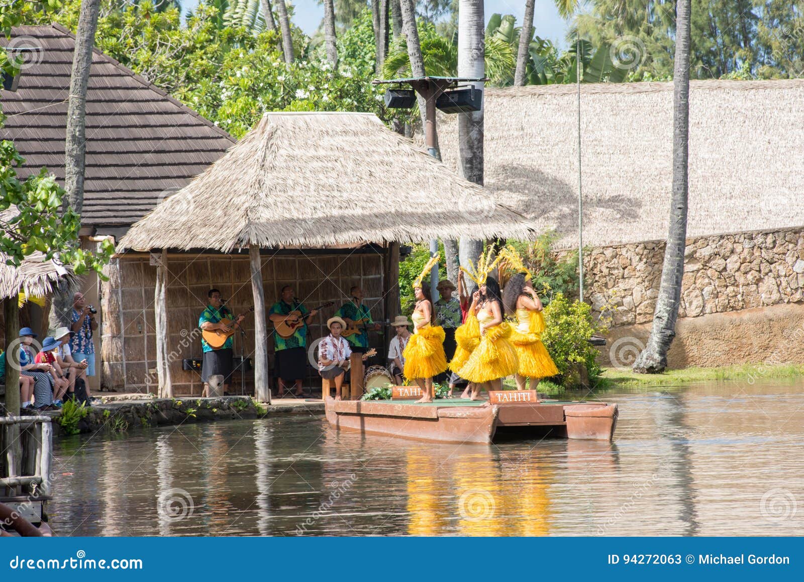 Polynesische Kultur-Mitte redaktionelles stockfoto. Bild von abend ...