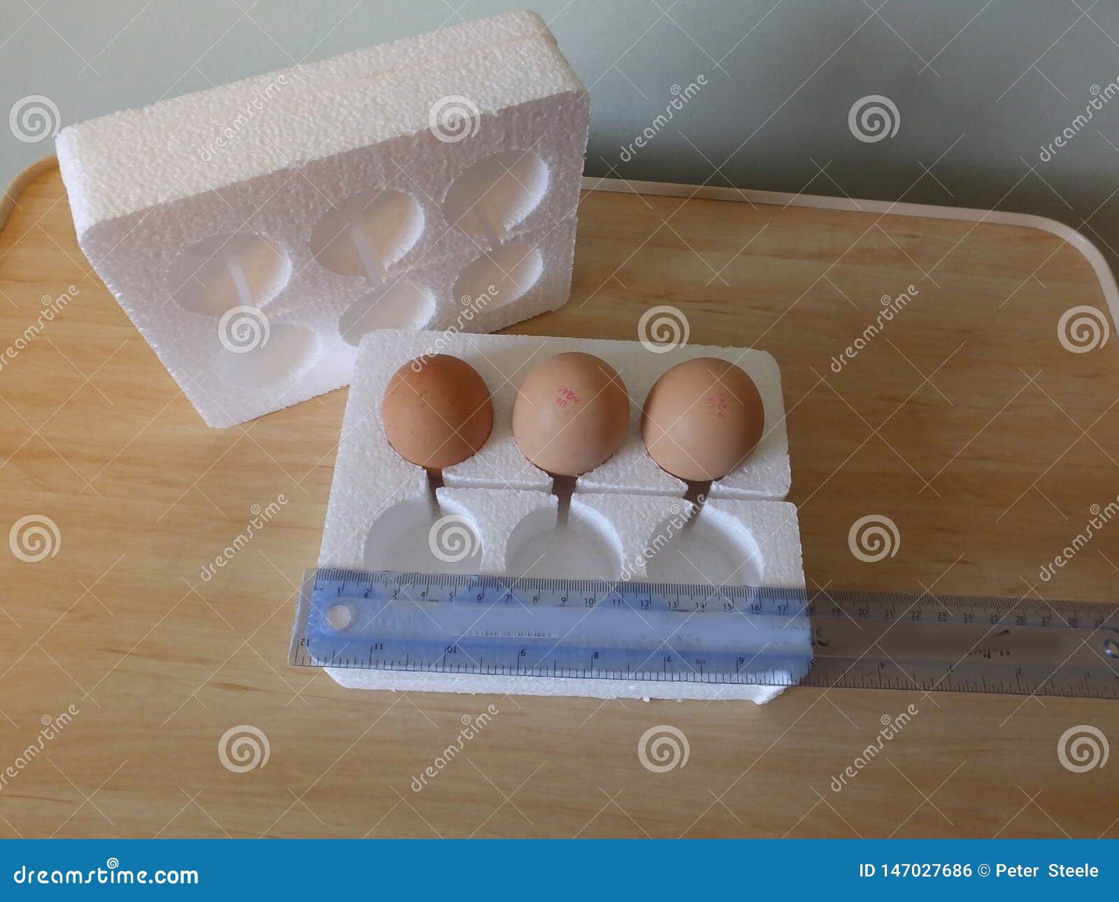 Polystyrene Egg Boxes To Ship in the Mailing System Stock Photo - Image ...