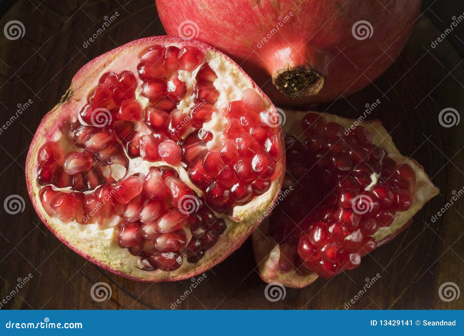 Pomegranate Open with Seeds Stock Image - Image of taste, pick: 13429141