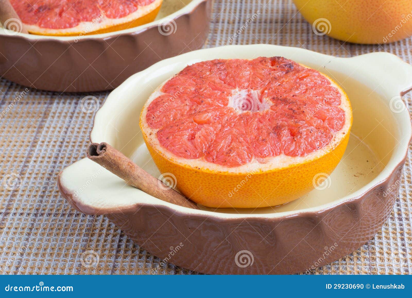 Pomelo cocido foto de archivo. Imagen de comer, maduro - 29230690