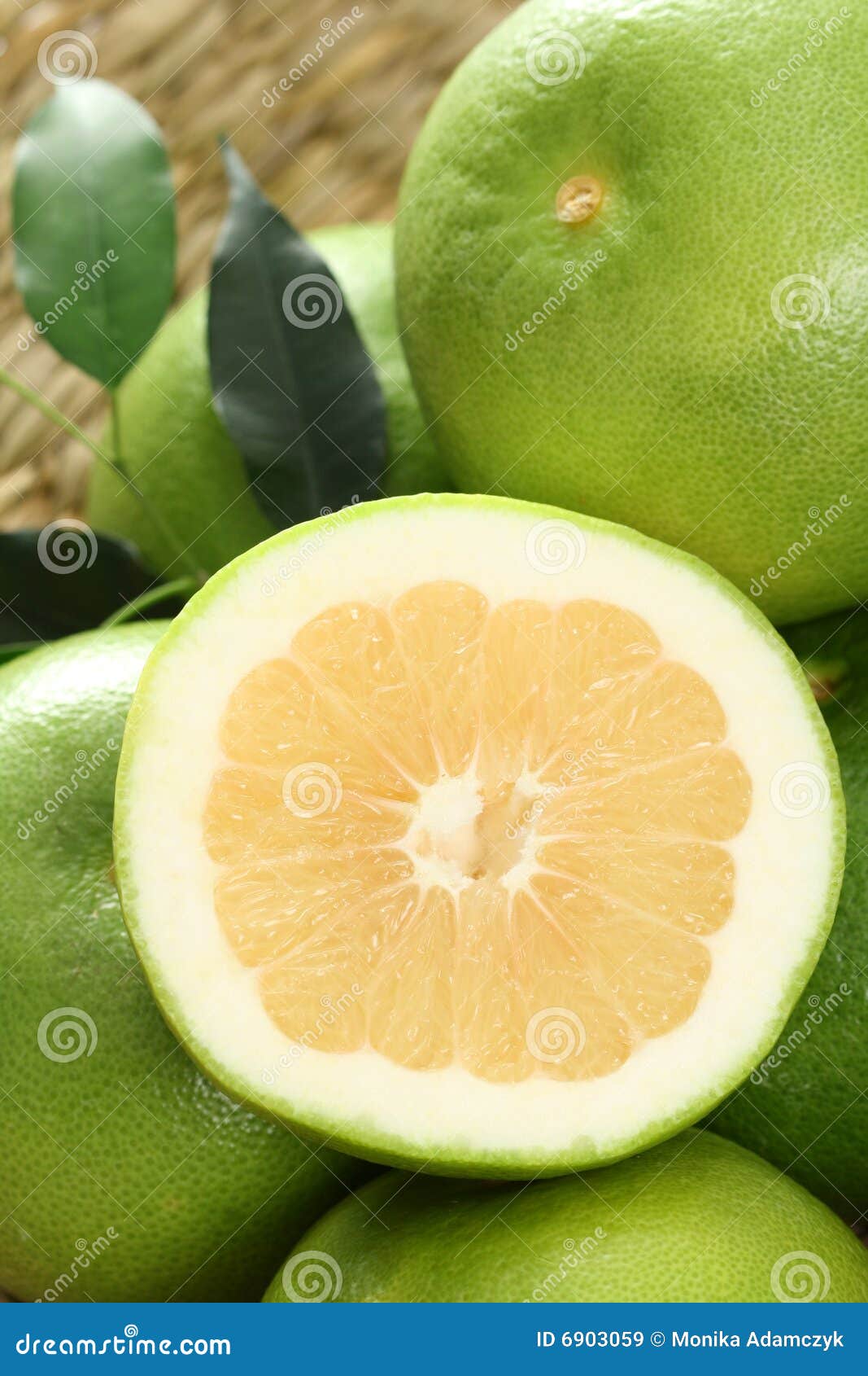 Pomelos imagen de archivo. Imagen de frugalidad, vitamina - 6903059