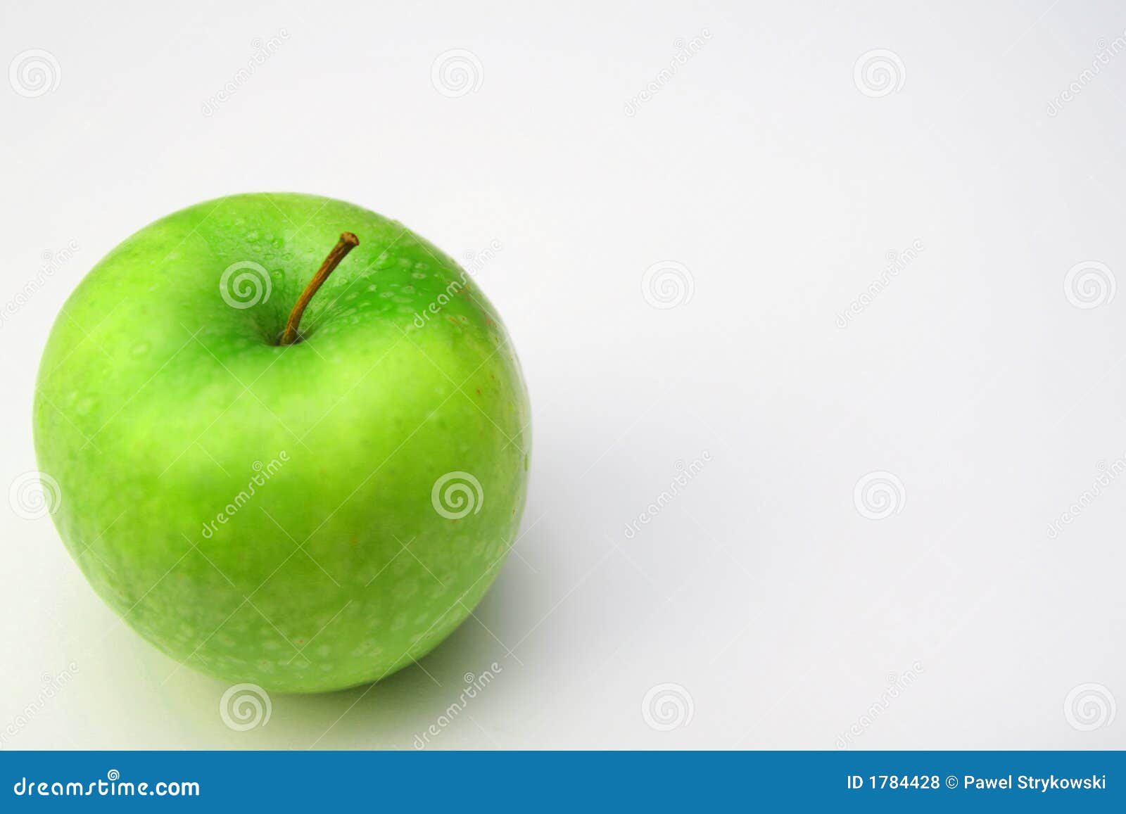 Pomme verte photo stock. Image du sain, fruits, normal - 1784428