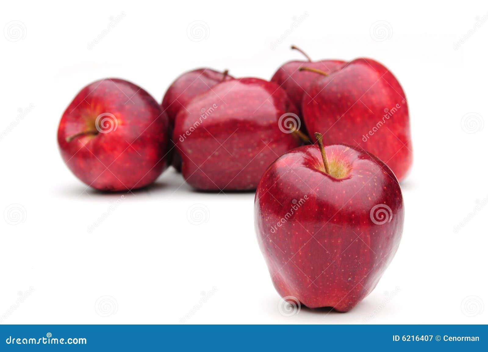 Pommes image stock. Image du rouge, régime, pommes, nourriture - 6216407