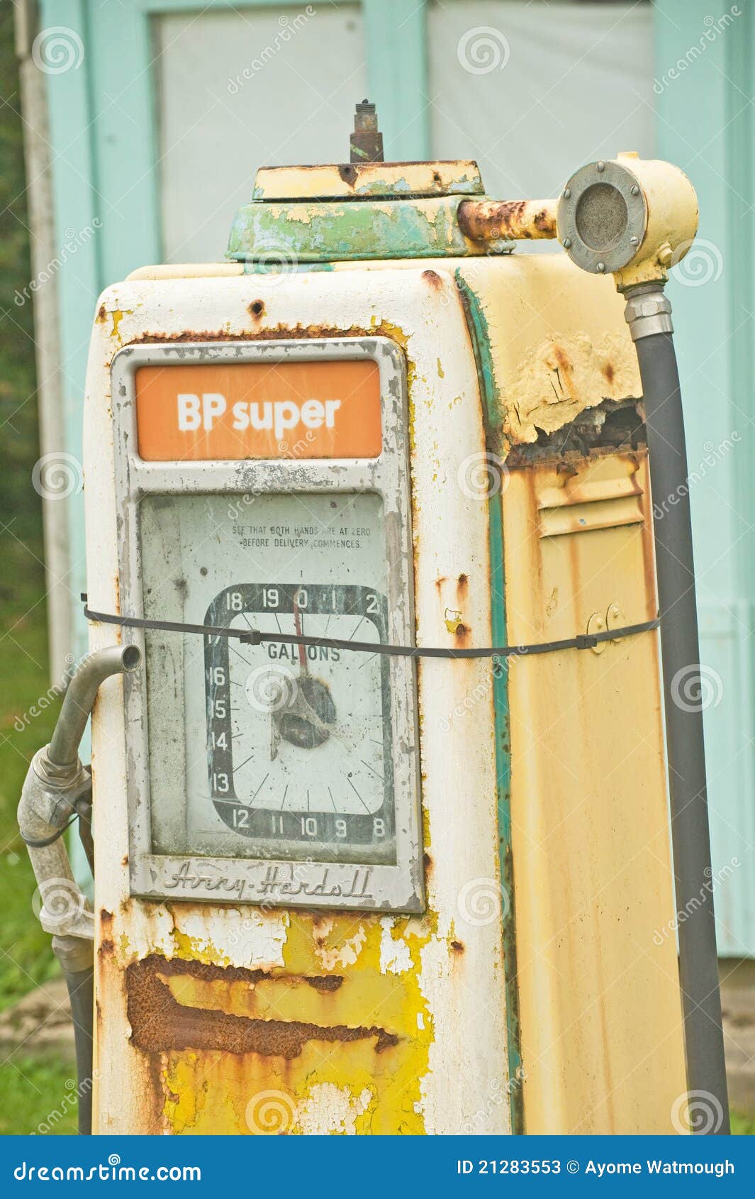 Pompa Di Benzina Della British-Petroleum. Fotografia Stock Editoriale ...