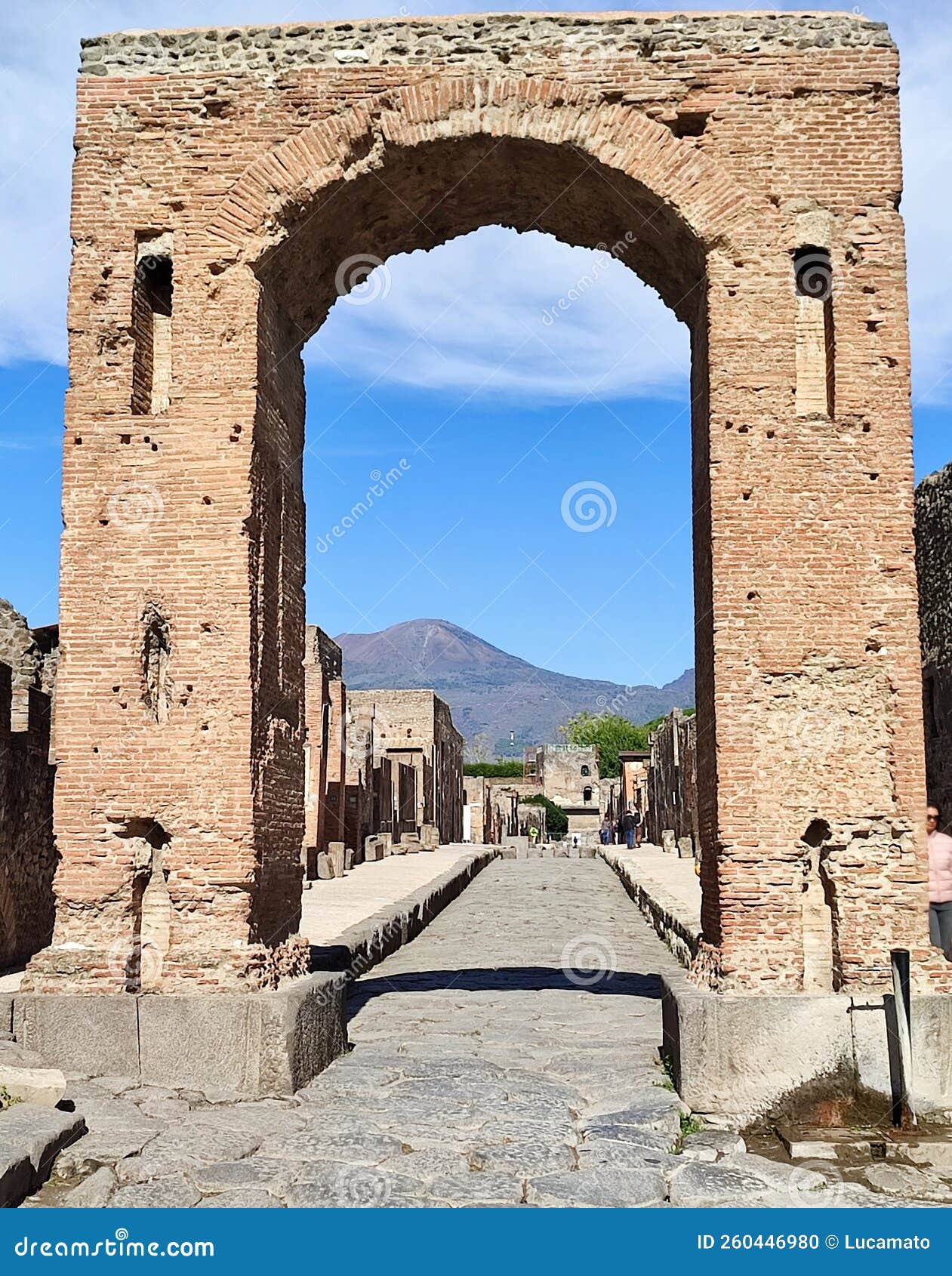 Pompei - Arco di Caligola editorial image. Image of roman - 260446980