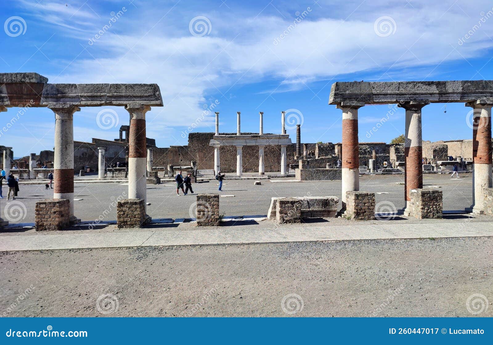 Pompei - Colonne Nella Piazza Del Foro Editorial Photography - Image of ... Pompei - Colonne Nella Piazza Del Foro Editorial Photography - Image of ...