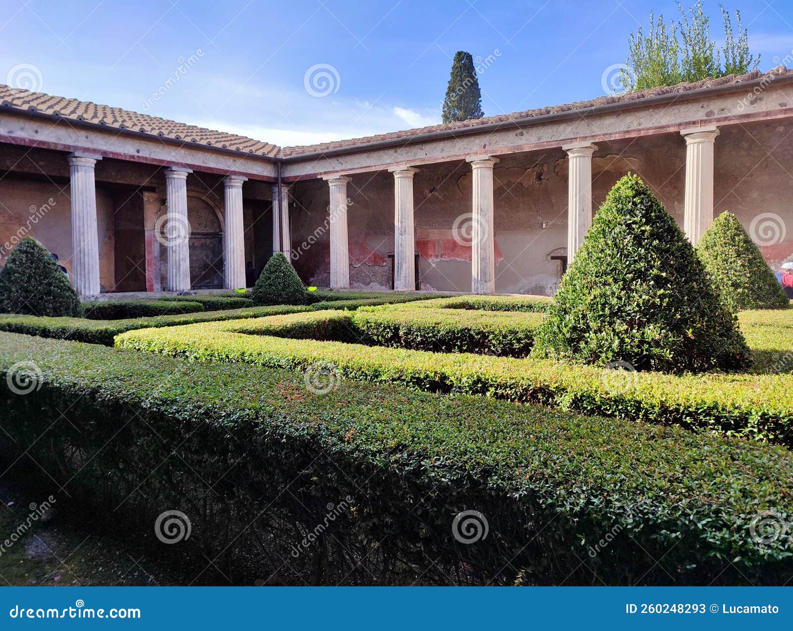 Pompei - Giardino Di Casa Del Menandro Editorial Stock Photo - Image of ...