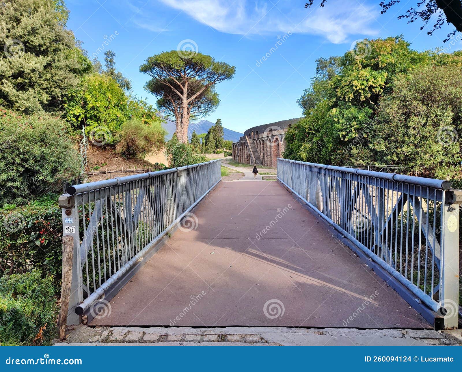 Pompei - Ponticello Di Accesso Da Piazza Immacolata Editorial Stock ...