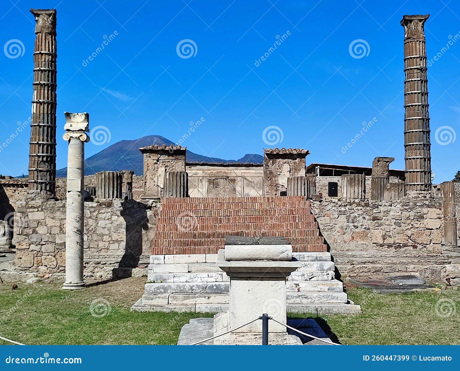 Pompei - Tempio di Apollo editorial stock image. Image of incertum ...
