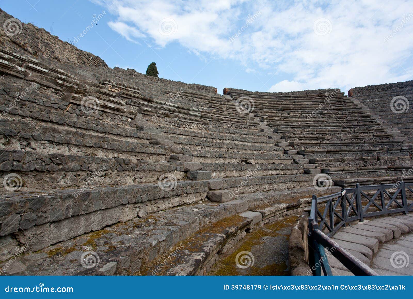 Pompeii Colosseum stock image. Image of heritage, roman - 39748179