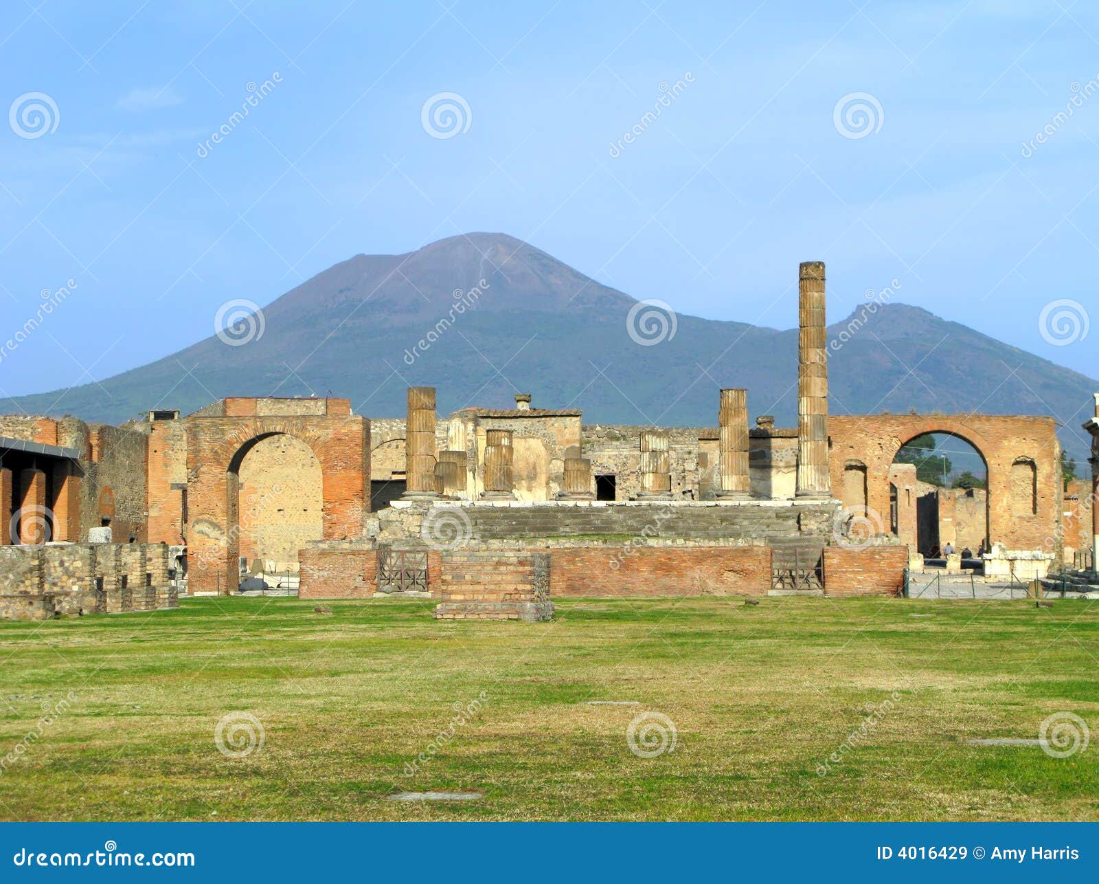 Pompeii Temple of Jupiter stock image. Image of italy - 4016429