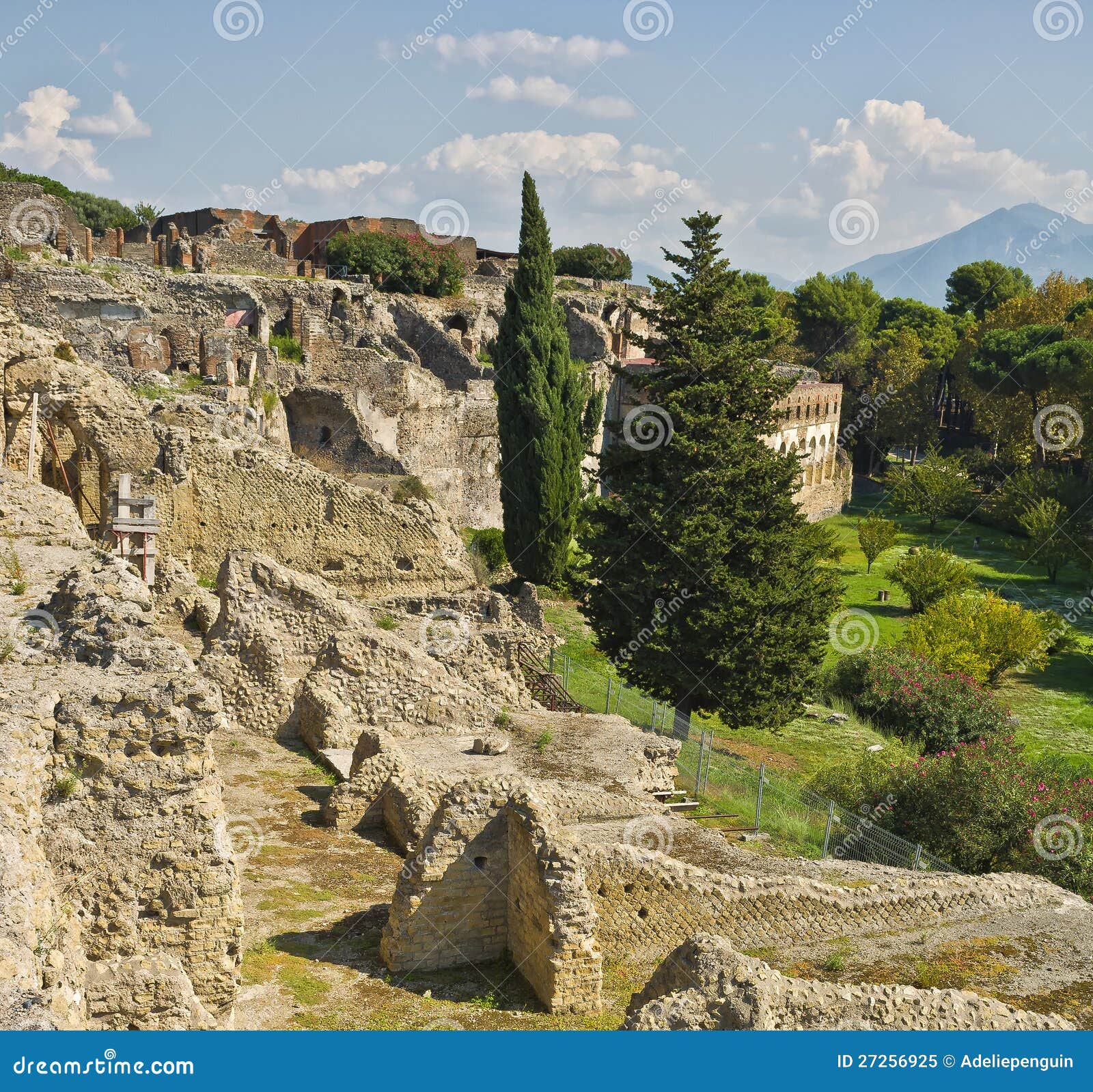 Pompeji-Ruinen, Italien stockbild. Bild von aushöhlung - 27256925