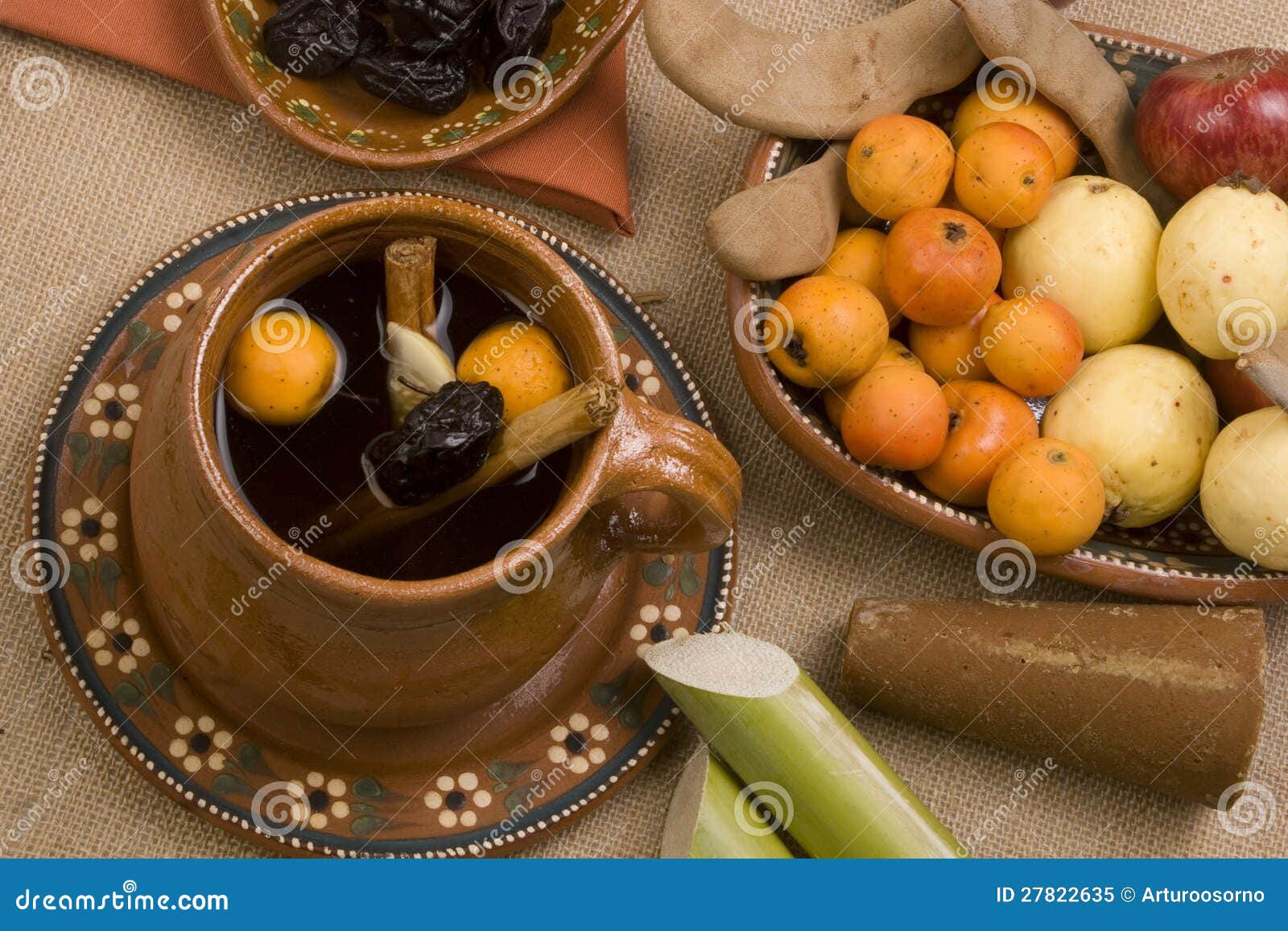 Ponche 2 stock image. Image of fruit, earthenware, christmas - 27822635