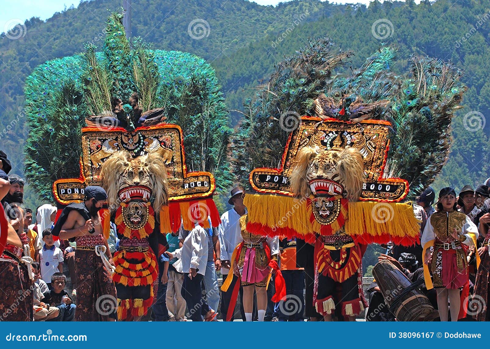 Ponorogo de Reog fotografía editorial. Imagen de magia - 38096167