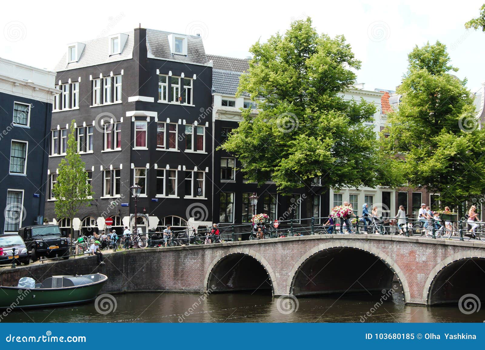 Pont d'Amsterdam image éditorial. Image du cityscape - 103680185
