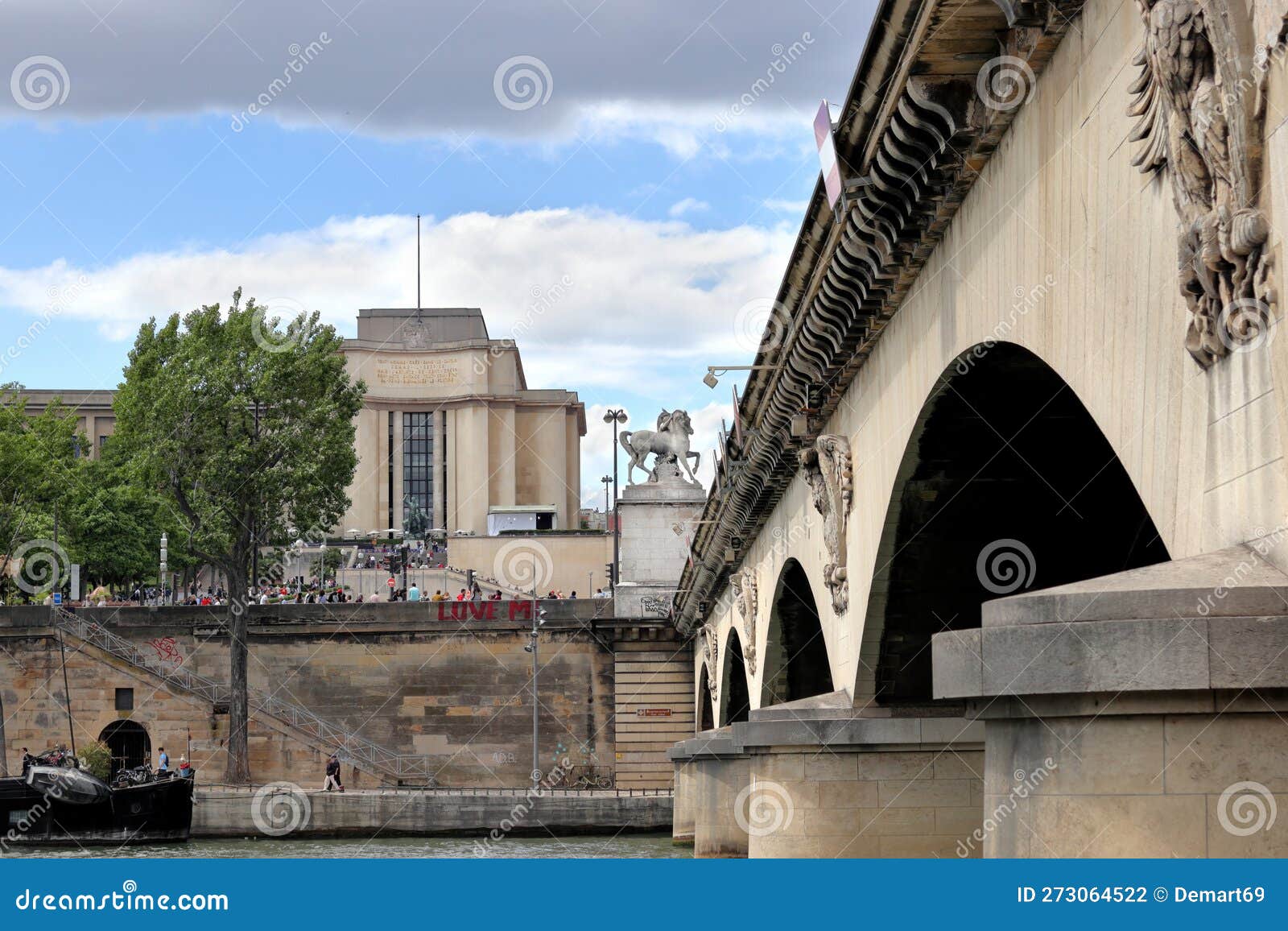 Pont d Iena bridge editorial photography. Image of capital - 273064522