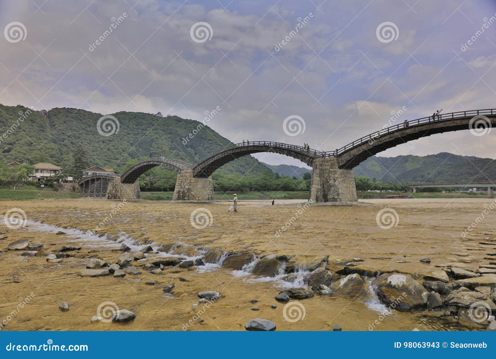 Pont De Kintai Dans Iwakuni, Yamaguchi Image stock - Image du couleur ...