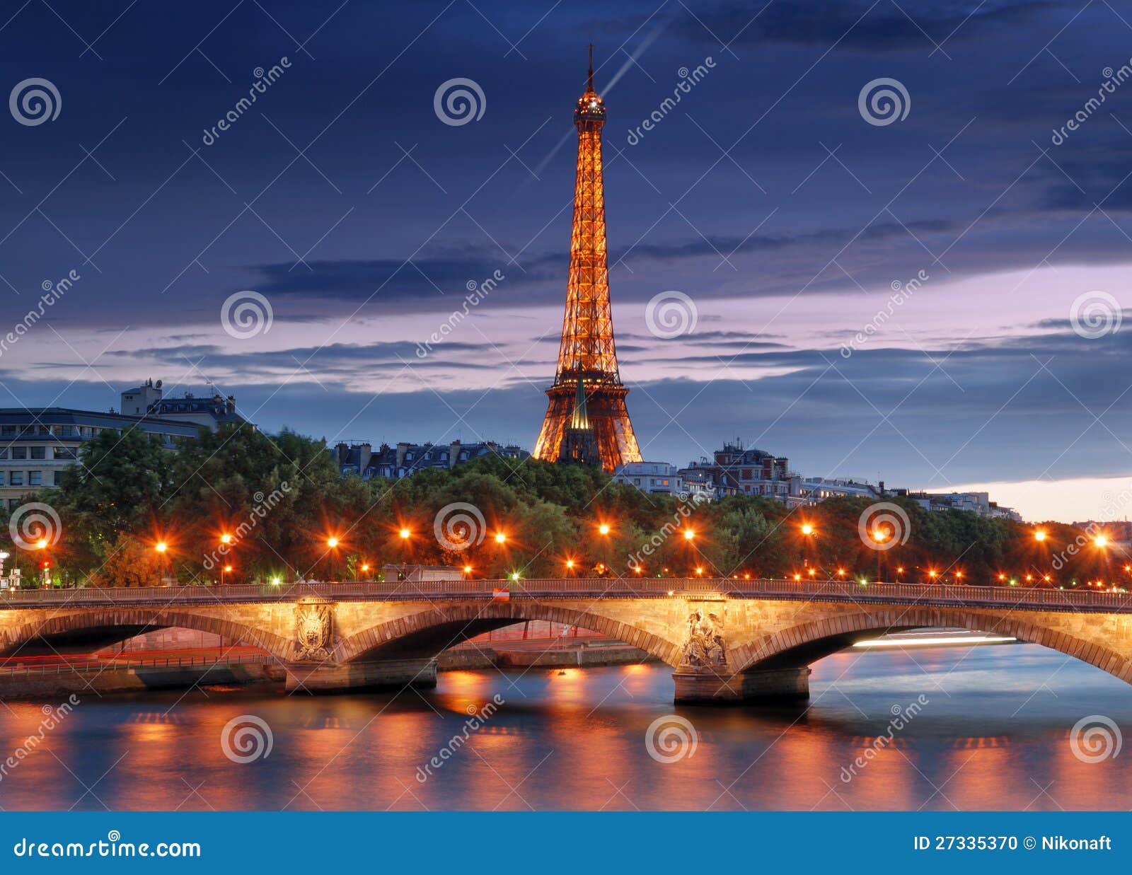 Pont des Invalides. editorial image. Image of eiffel - 27335370