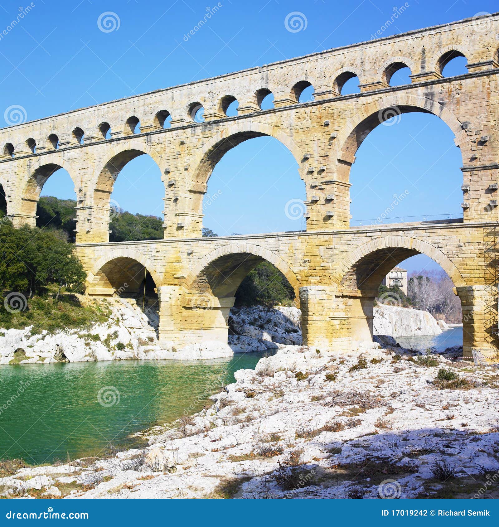 Pont DU Gard stockfoto. Bild von geschichte, reisen, anblick - 17019242