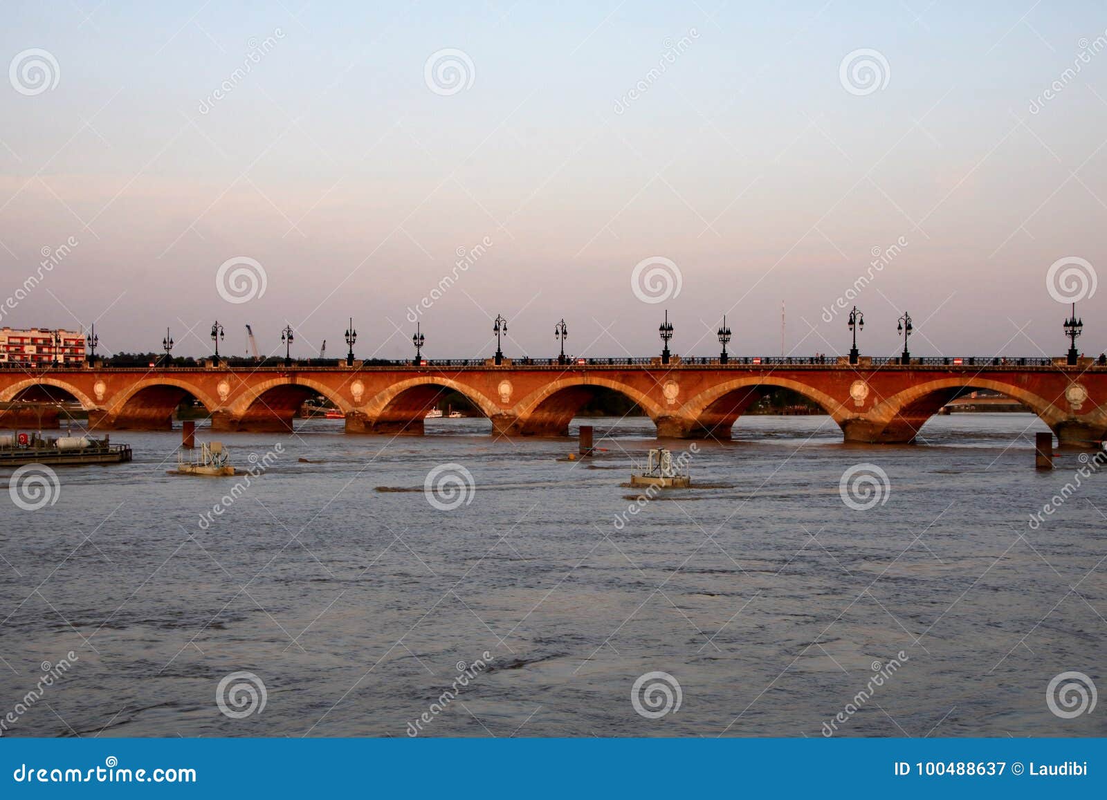 Pont pierre at Bordeaux stock image. Image of france - 100488637