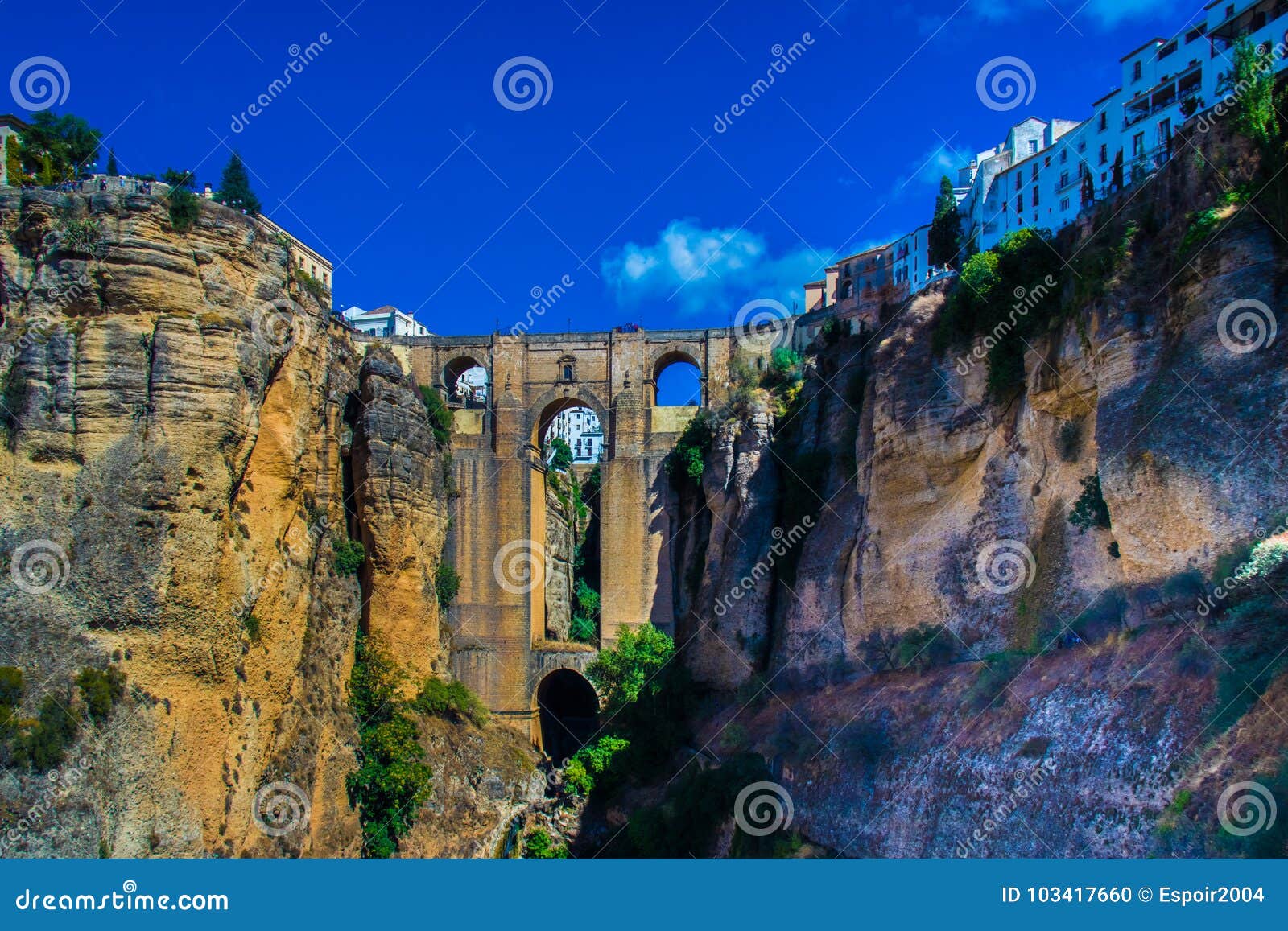 Ponte Antico a Ronda, Spagna Fotografia Stock - Immagine di villaggio ...