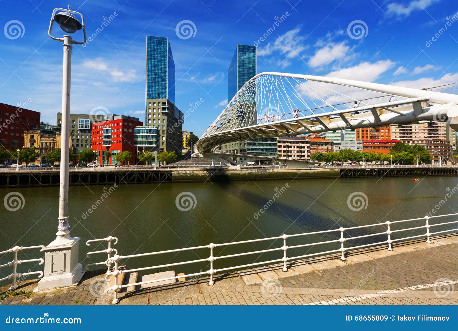 Ponte Da Santiago Calatrava Bilbao, Spagna Immagine Stock Editoriale ...
