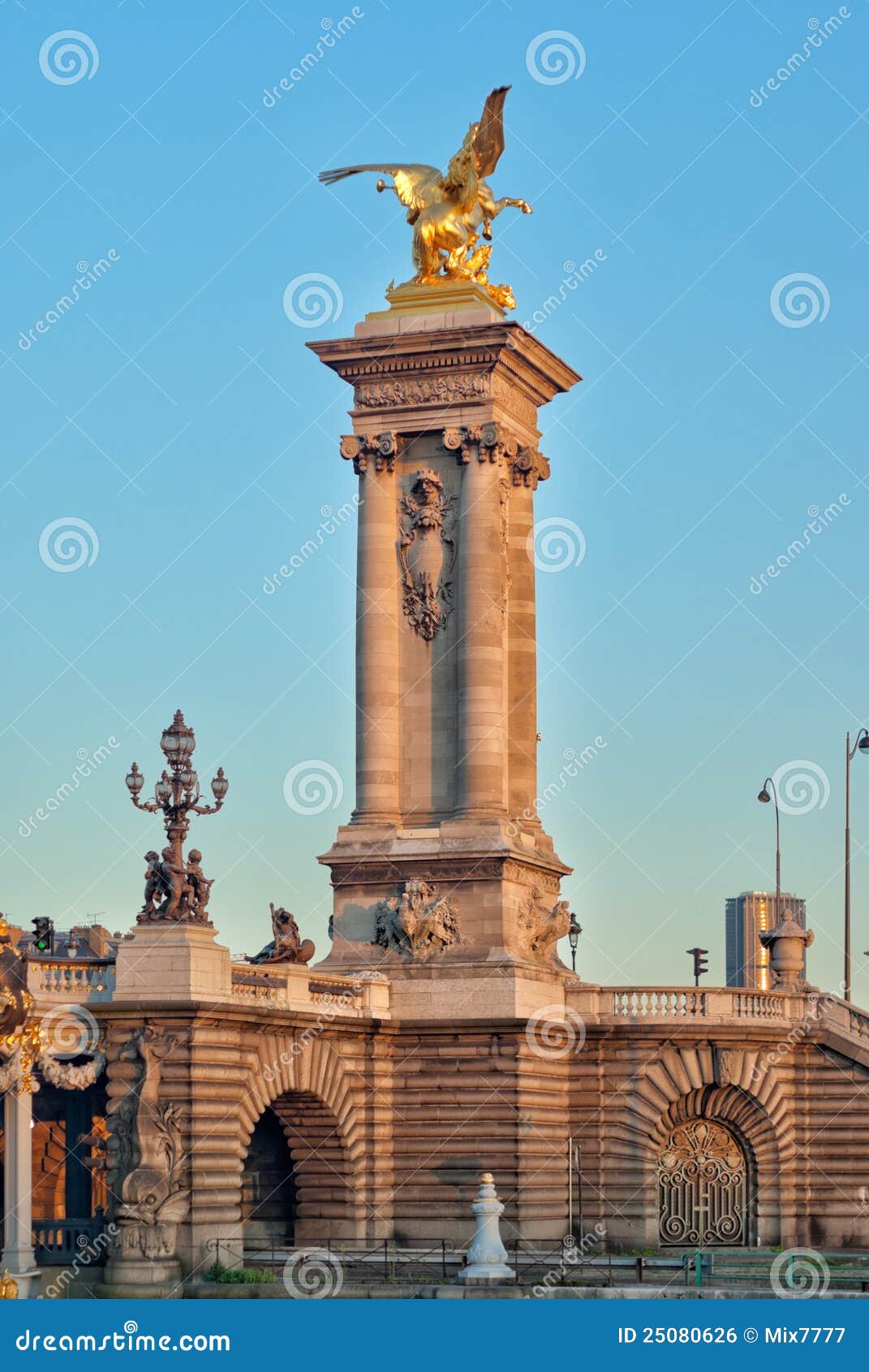 Ponte de Alexander III foto de stock. Imagem de europa - 25080626