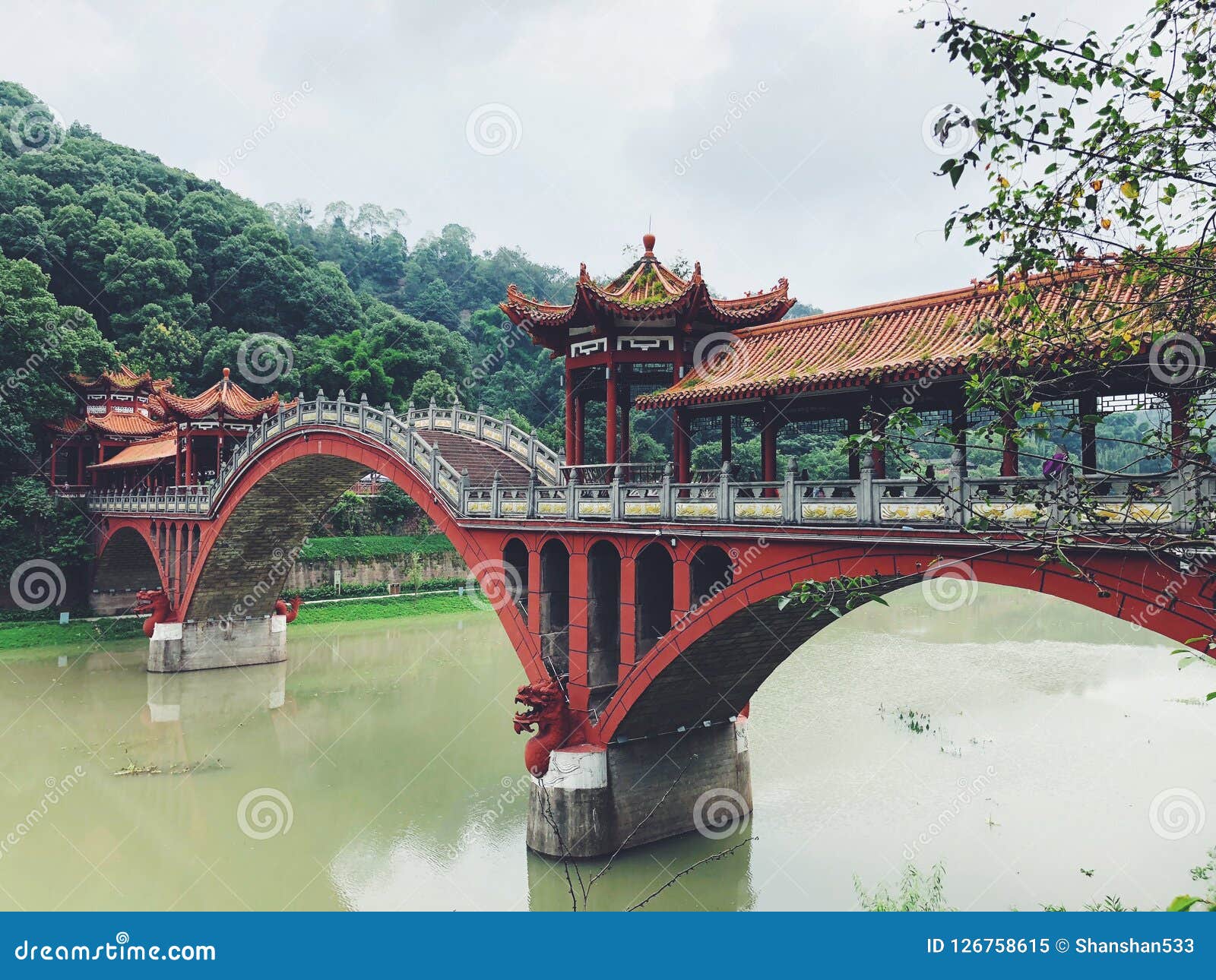 Ponte de Leshan Haoshang imagem de stock. Imagem de chinês - 126758615