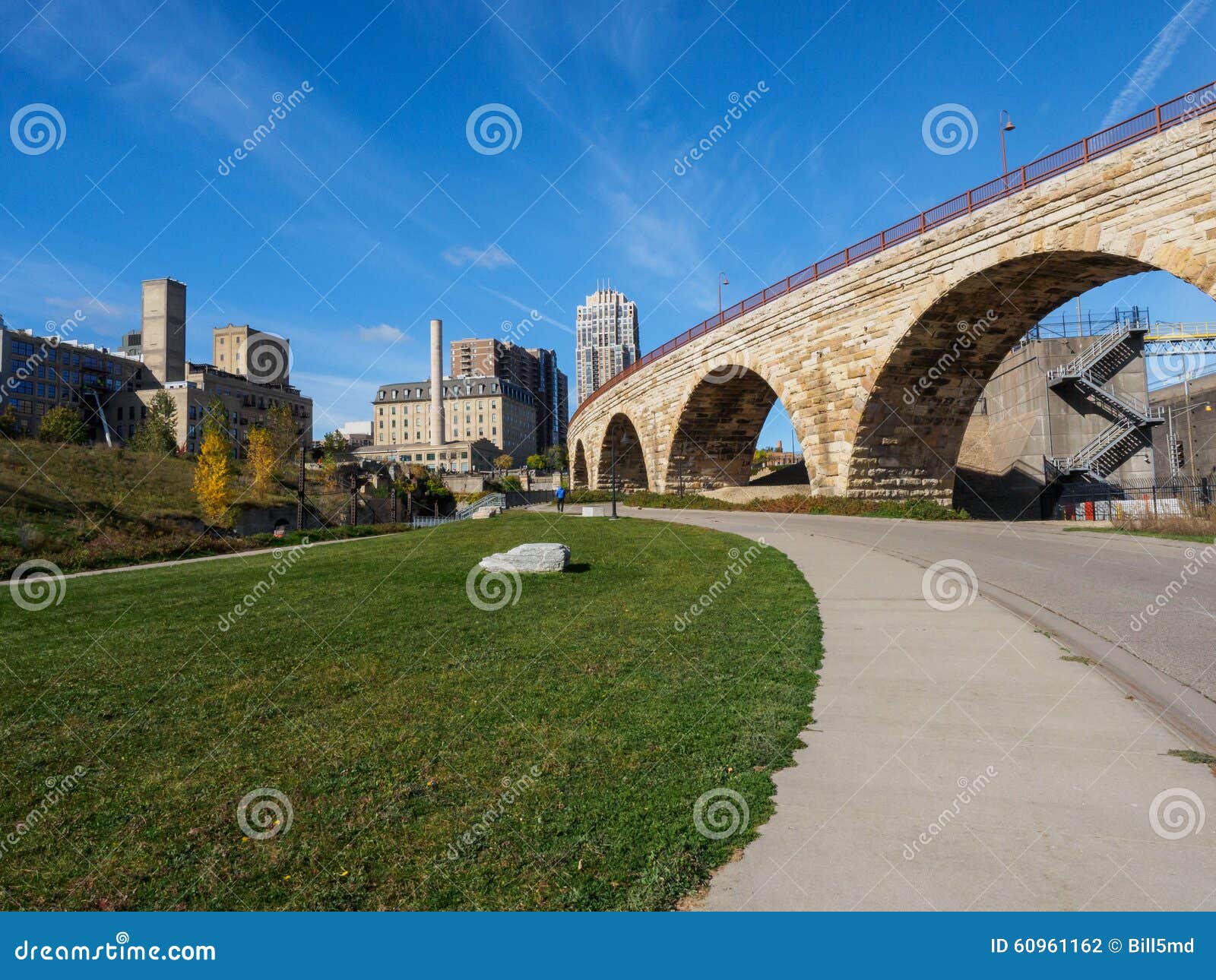 Ponte De Pedra Do Arco Em Minneapolis 3 Foto de Stock - Imagem de ...