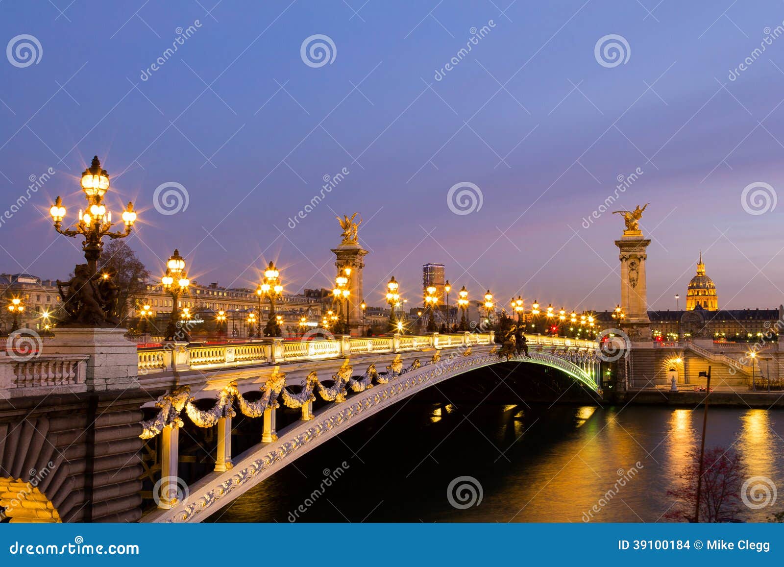 Ponte De Pont Alexandre III Foto de Stock - Imagem de horizontal, ponte ...