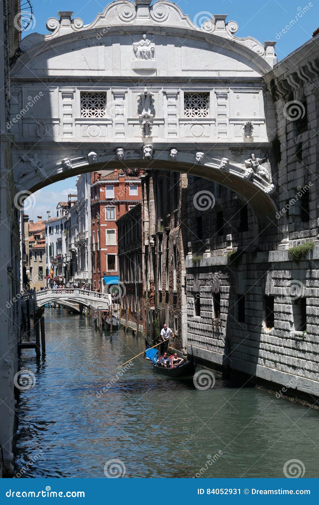Ponte Dei Sospiri a Venezia Editorial Photo - Image of travel, turist ...