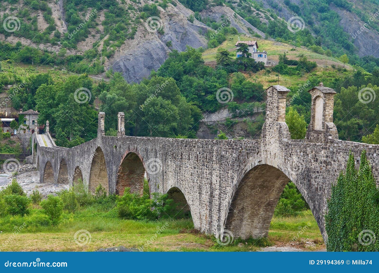 Ponte Del Gobbo. Bobbio. L'Emilia Romagna. L'Italia. Immagine Stock ...