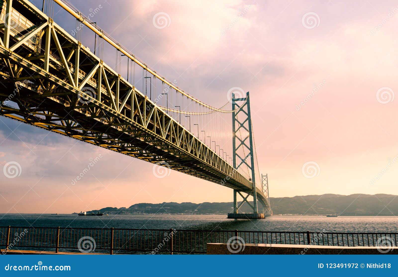 Ponte Di Akashi Kaikyo a Kobe, Giappone Fotografia Stock - Immagine di ...