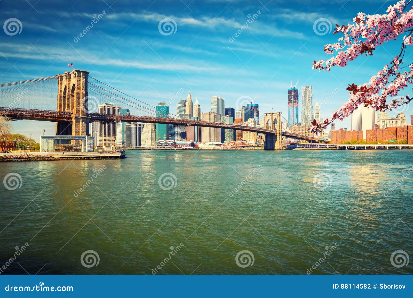 Ponte Di Brooklyn E Manhattan Alla Molla Fotografia Stock - Immagine di ...