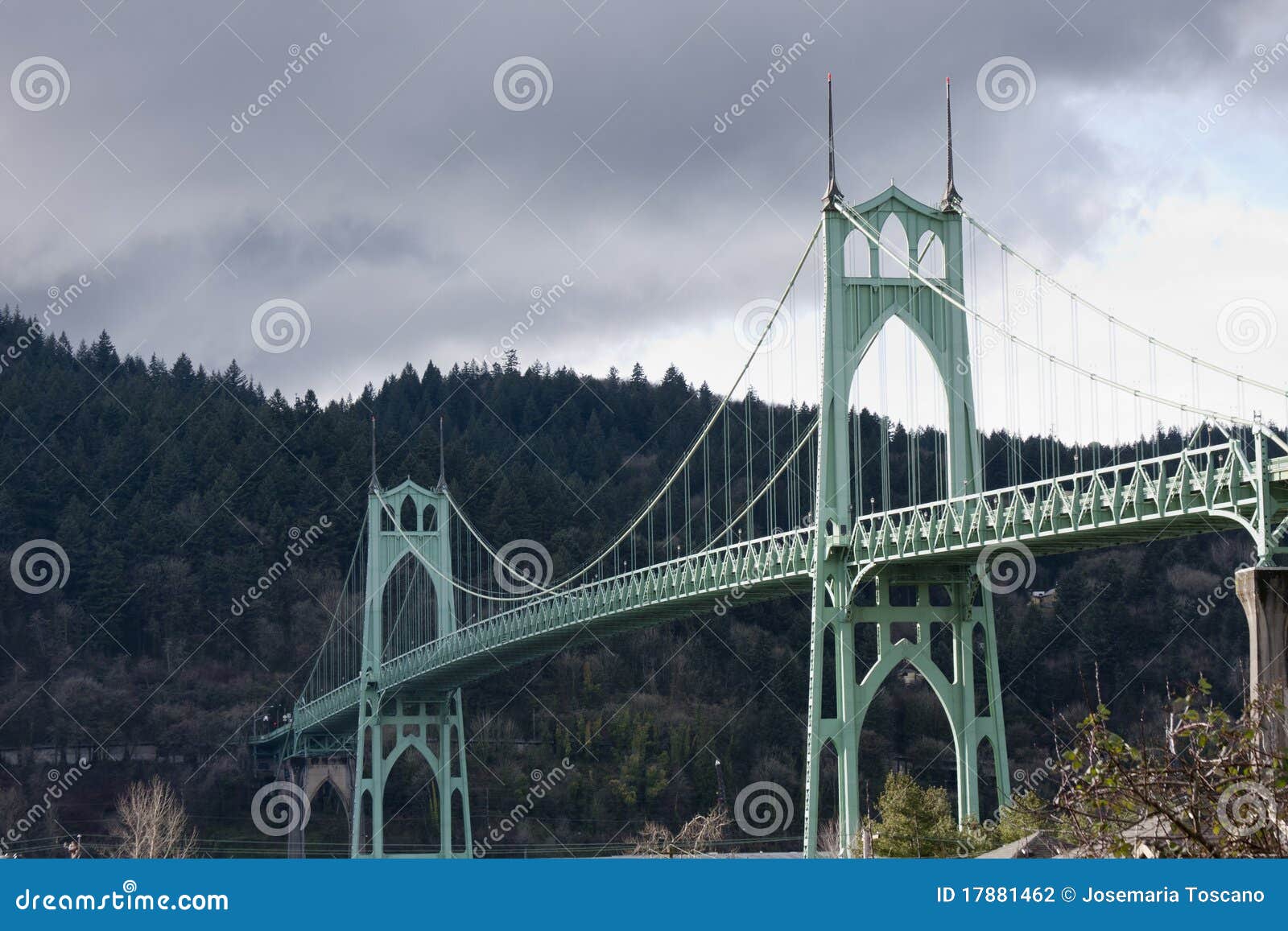Ponte Do St. John Em Portland Oregon, EUA. Foto de Stock - Imagem de ...