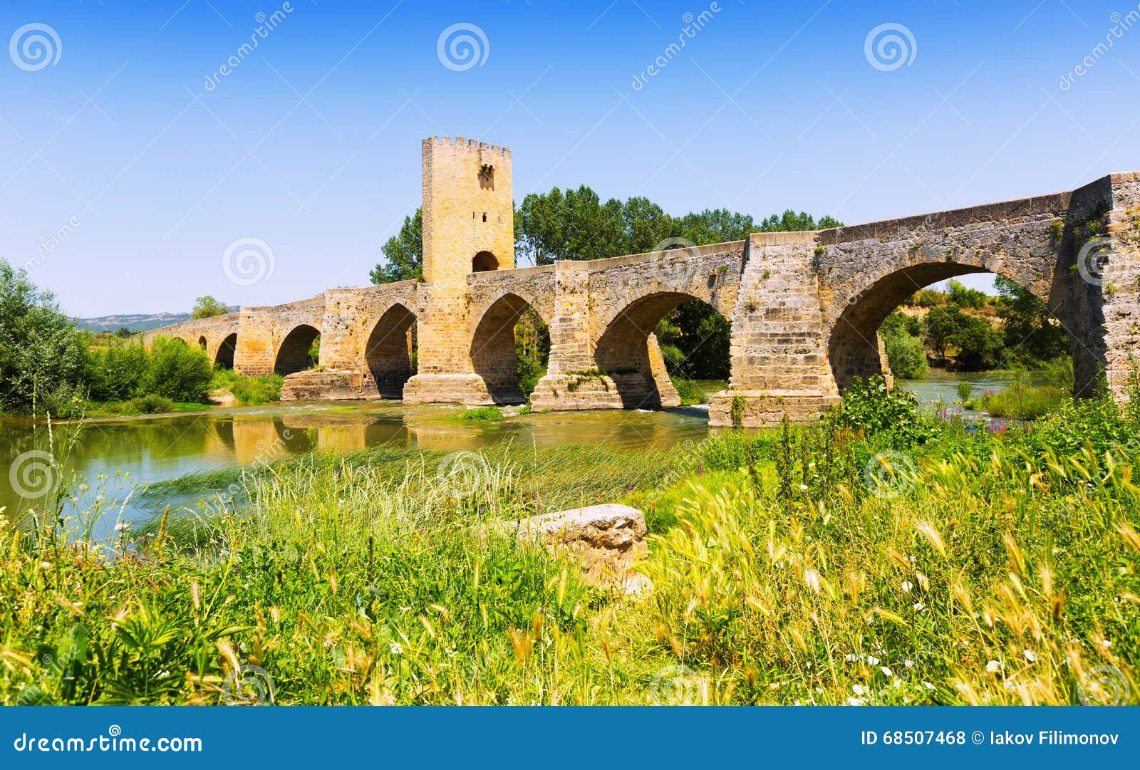 Ponte Medieval Perto De Frias Foto de Stock - Imagem de medieval ...